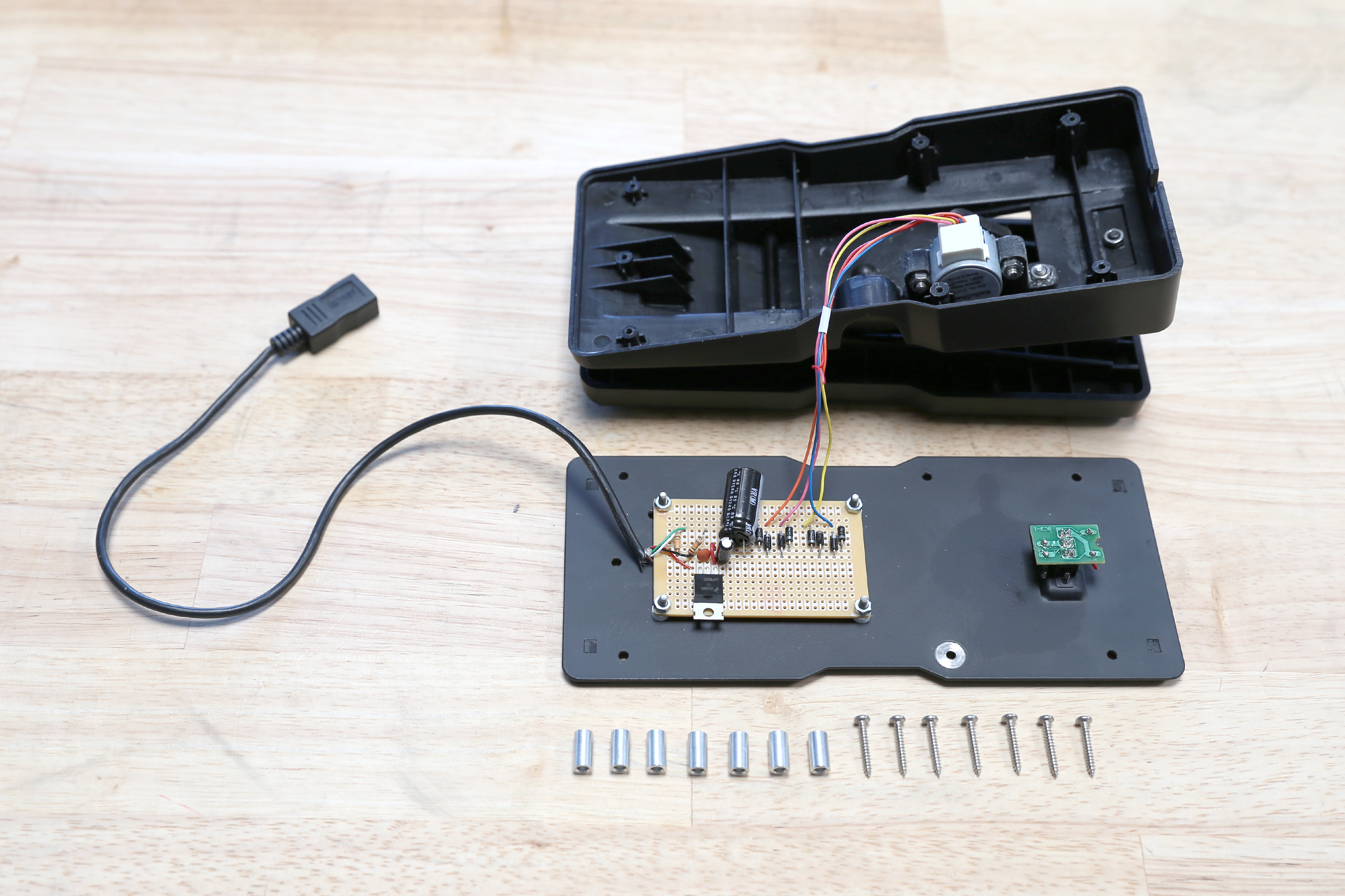 Shaky Leg Power Generator : 19 Steps (with Pictures) - Instructables