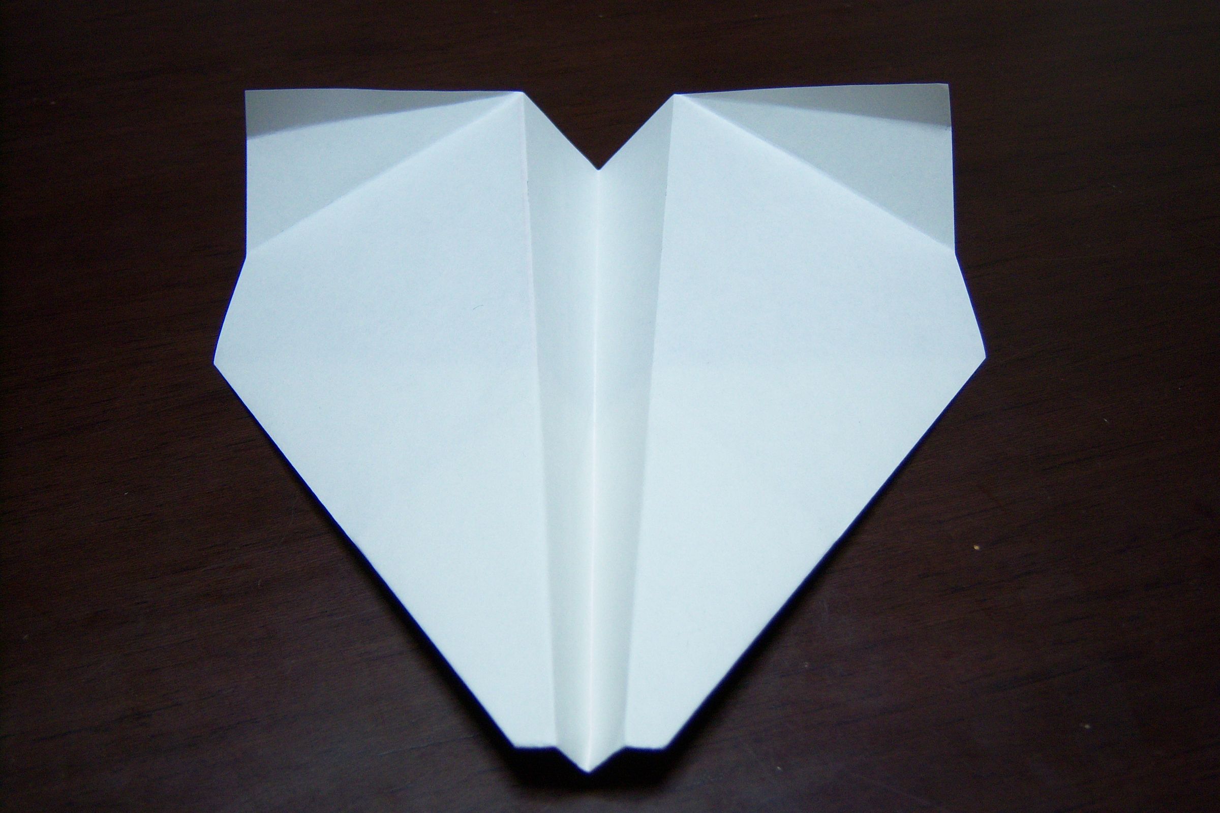 World's Best Paper Airplane - Simple and Sturdy : 10 Steps - Instructables
