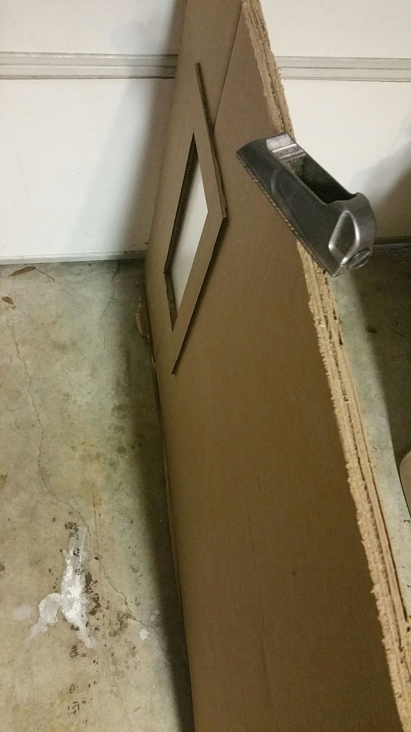 Nerf Cardboard Riot Shield : 10 Steps - Instructables