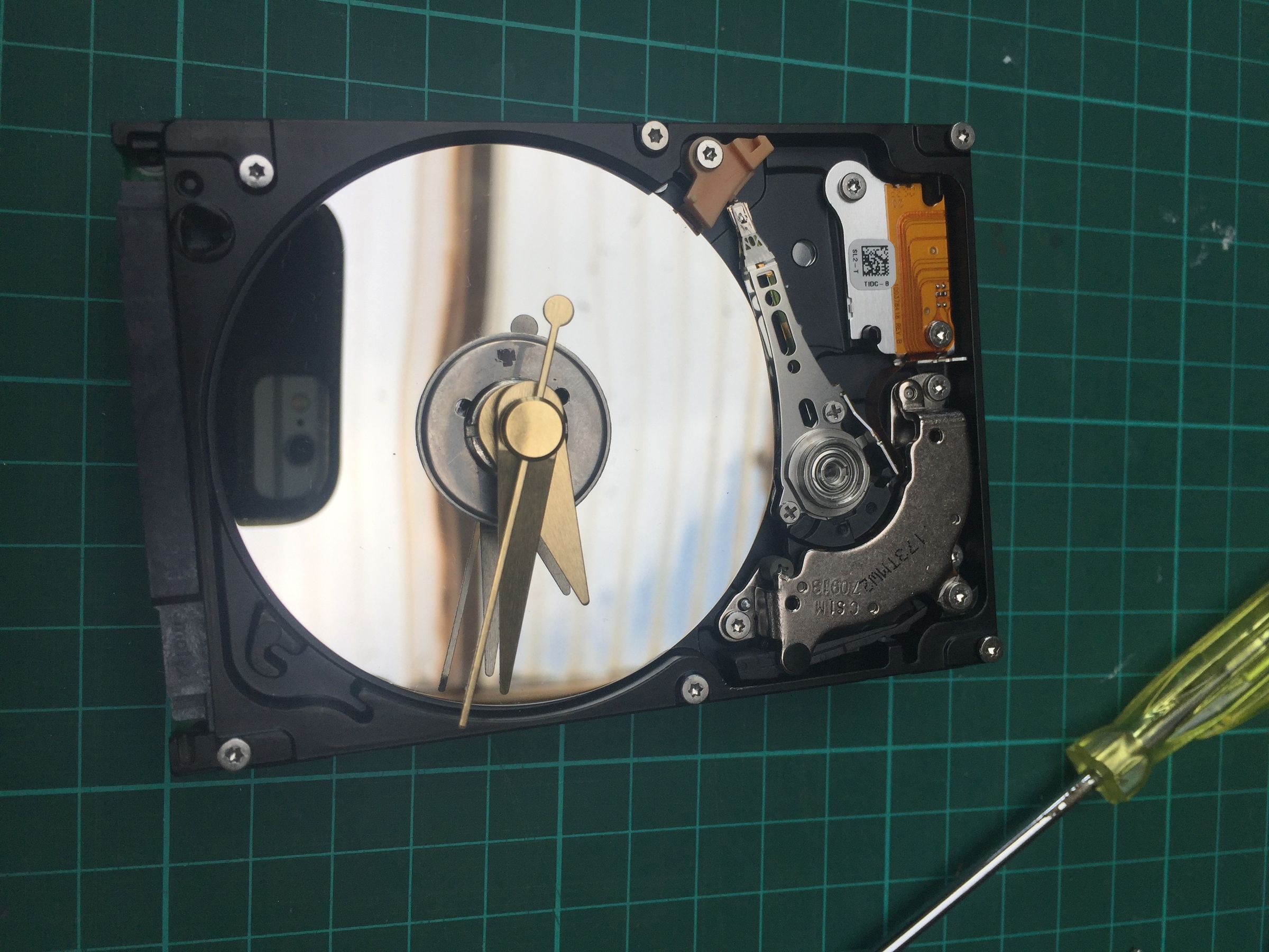 Hard Drive Clock : 12 Steps (with Pictures) - Instructables