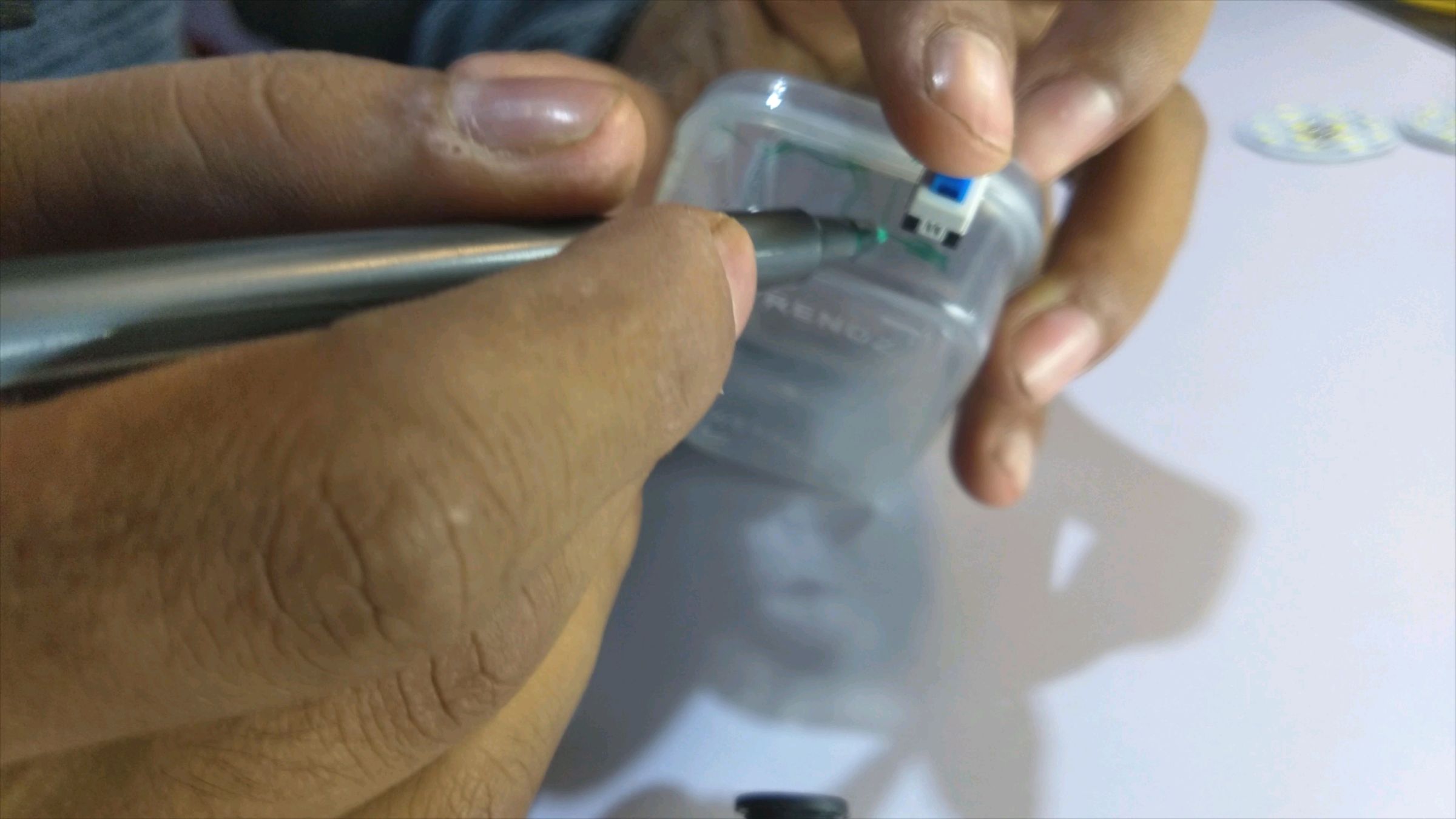 DIY LED FLASHLIGHT (SUPER BRIGHT) : 12 Steps (with Pictures ...