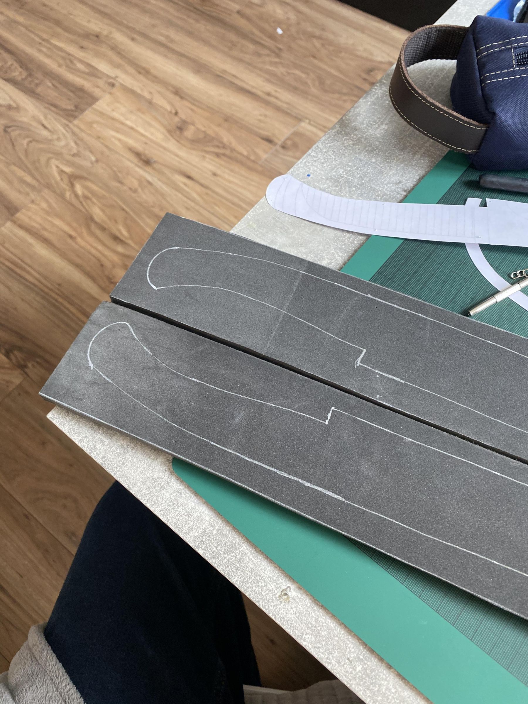 How to Make a LARP Safe Pirate Cutlass : 28 Steps (with Pictures ...