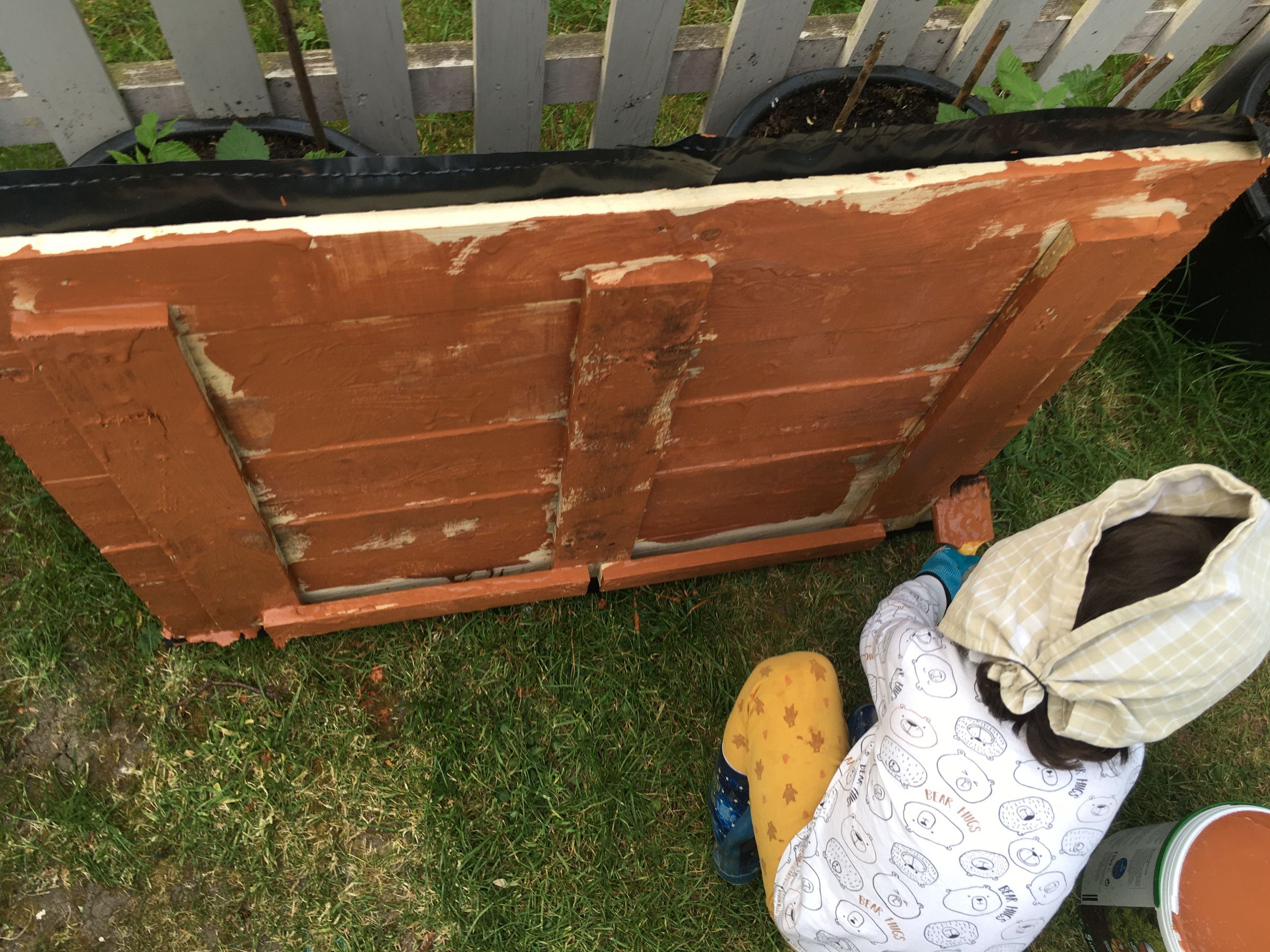Pallet Sand Pit - DIY in 2 Hours From 2 Pallets! : 12 Steps (with ...