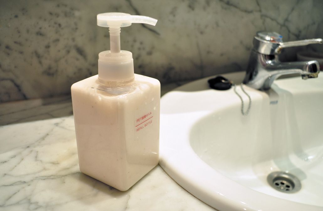 How to Make Liquid Soap From a Bar : 6 Steps (with Pictures ...