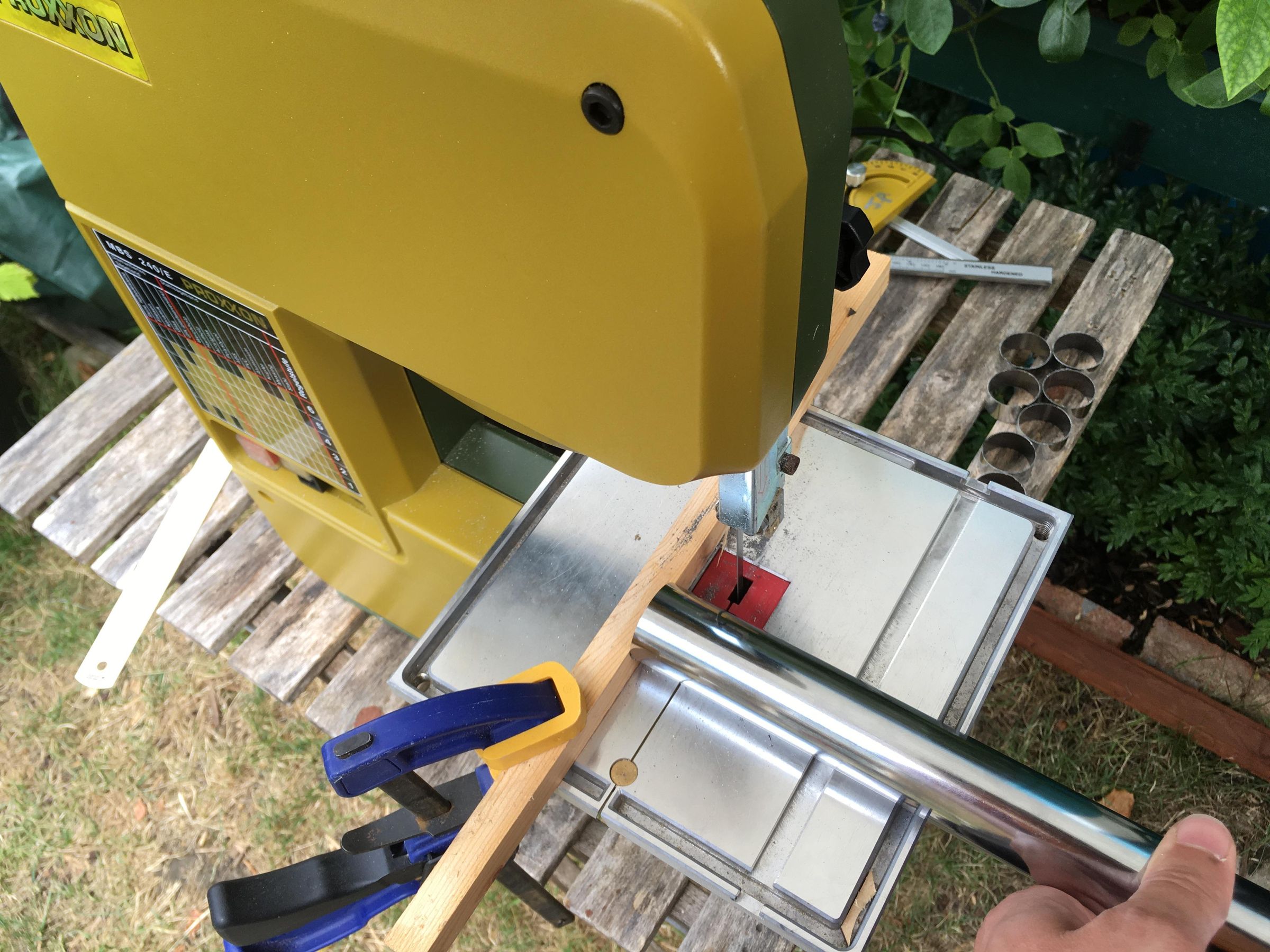 Squirrel Proof Bird Feeder Challenge : 43 Steps (with Pictures ...