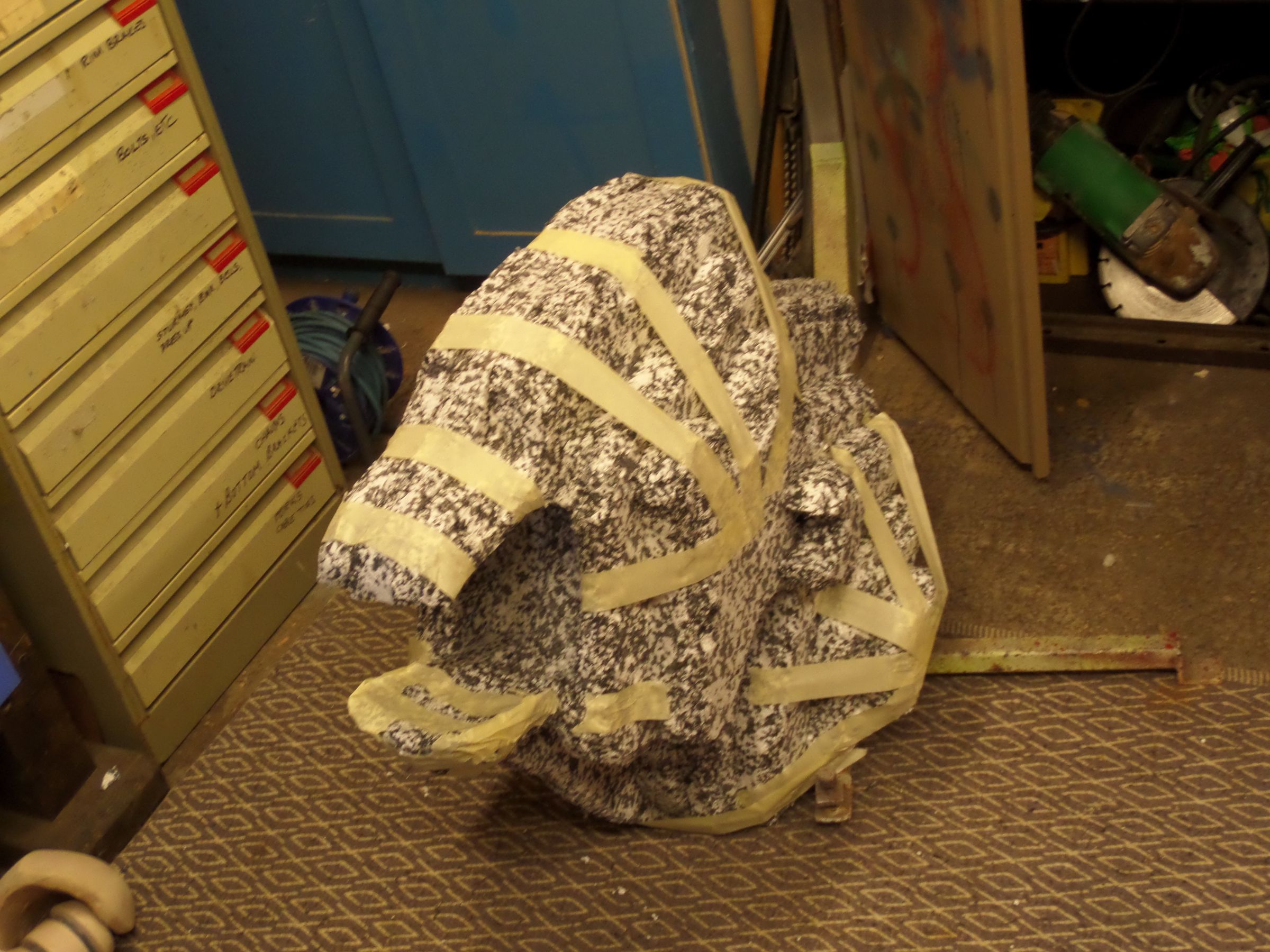 The Witcher 3 Full-Scale Chort/Fiend Sculpture in DAS Clay : 8 Steps ...