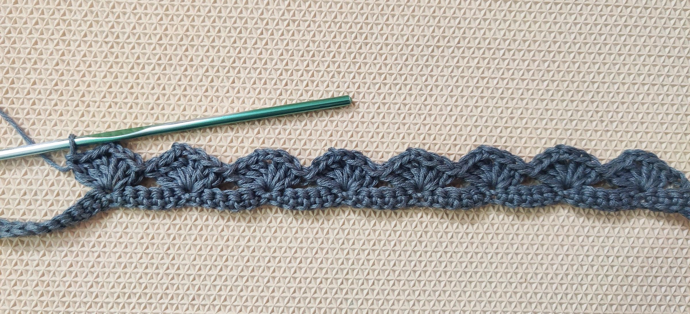 Easy Crochet Table Runner Pattern With Shell Stitch : 6 Steps (with ...