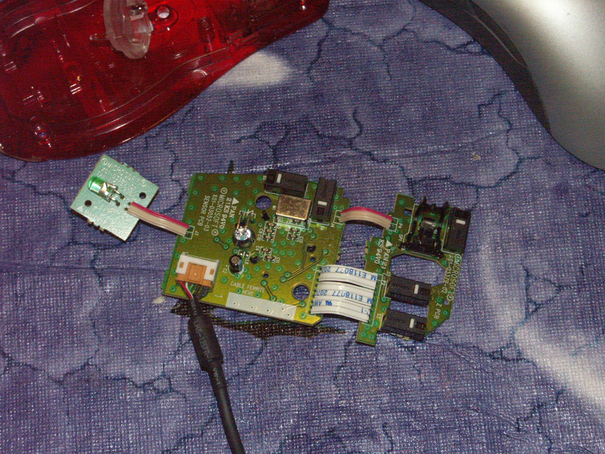 Take Apart an Optical Mouse : 7 Steps - Instructables