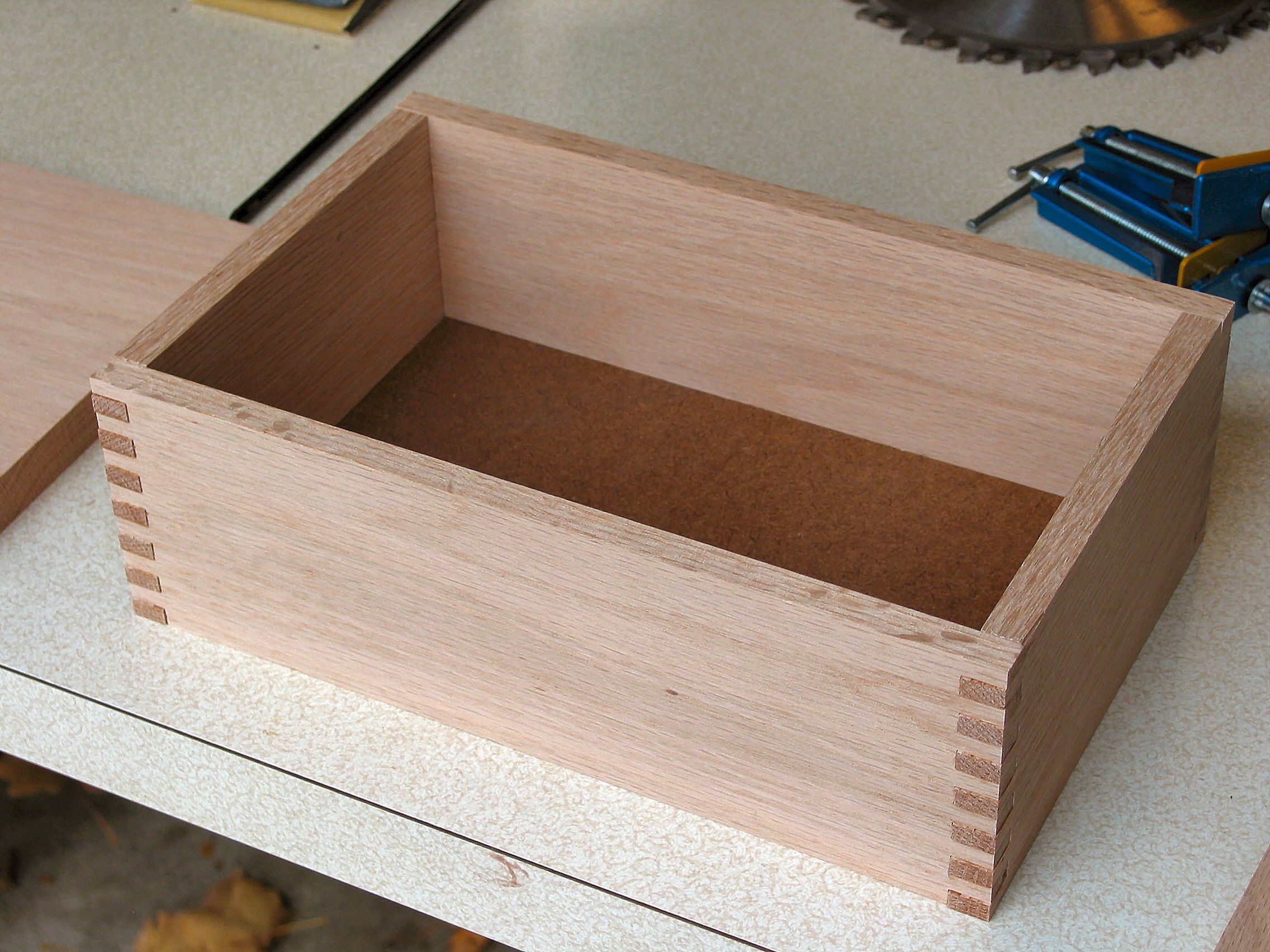 Oak Jewelry Box Featuring Box Joint Construction : 9 Steps (with ...