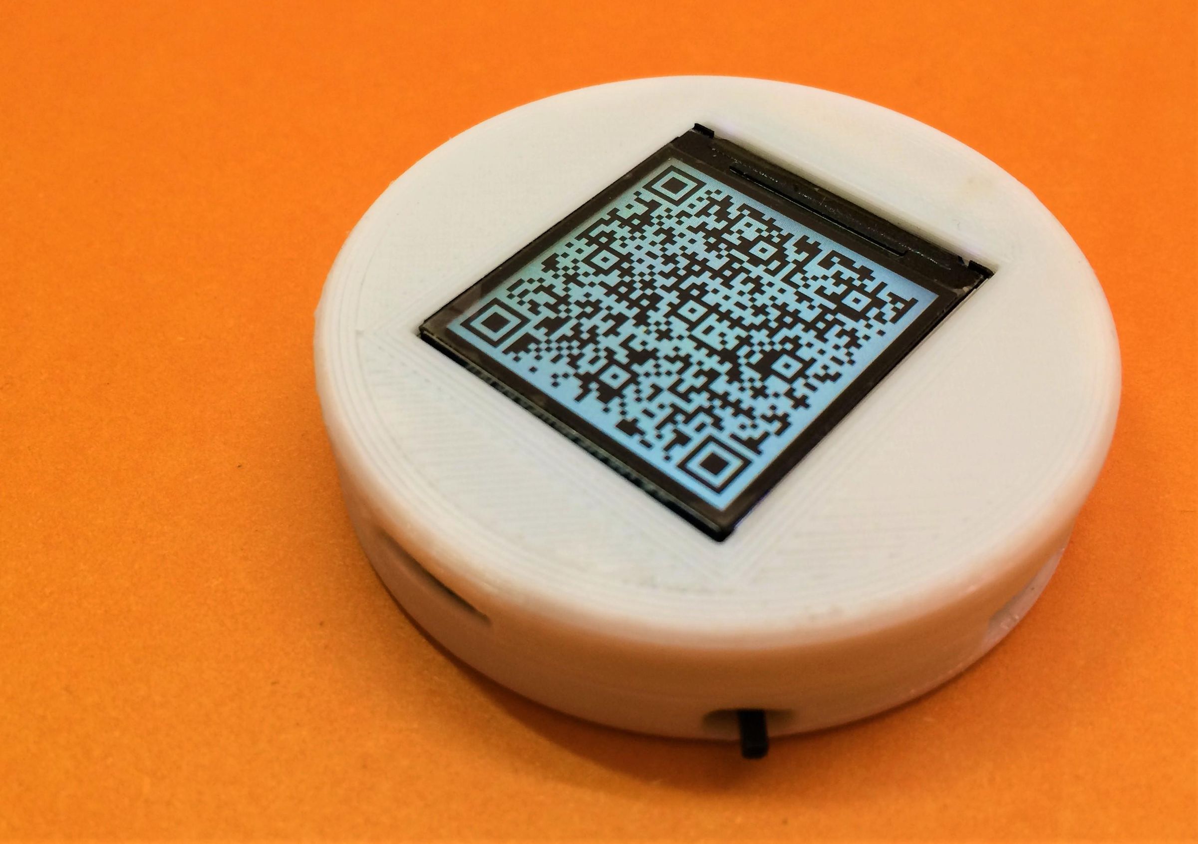 QR Display Badge : 11 Steps (with Pictures) - Instructables