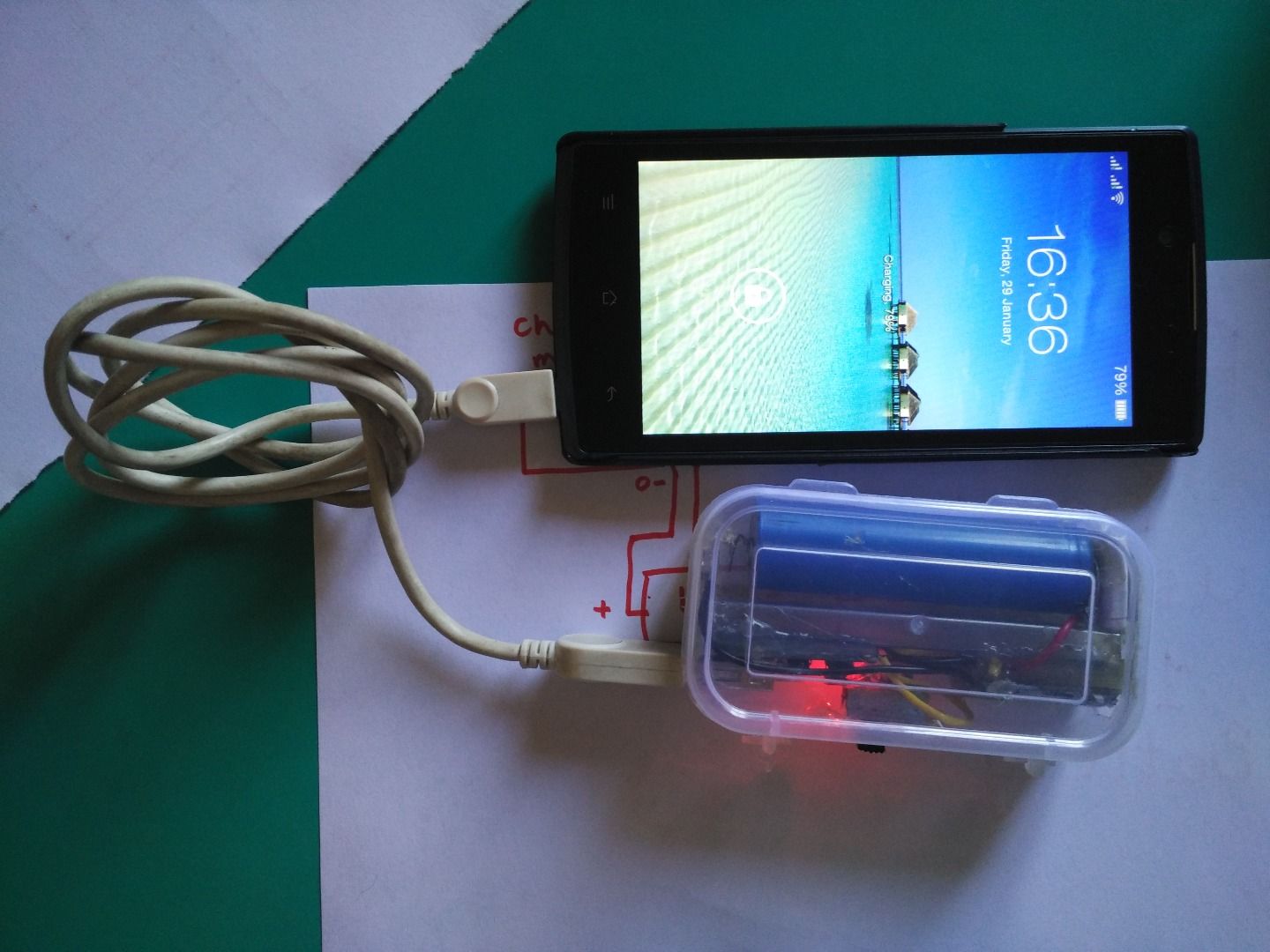 Homemade DIY Power Bank Using 18650 Battery : 5 Steps - Instructables