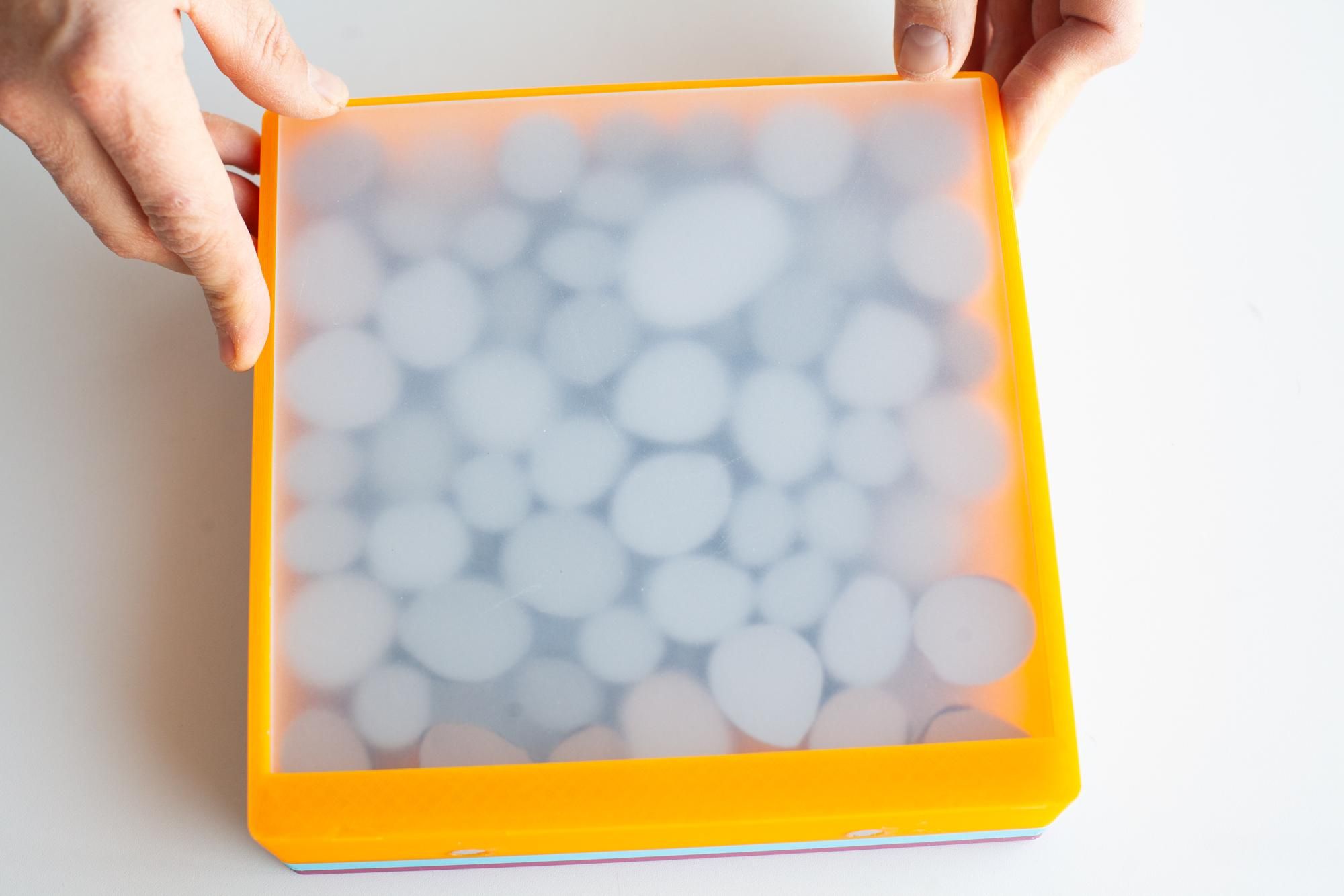 Build a Rainbow Lightbox to Make Pixelated Shadows : 8 Steps (with ...