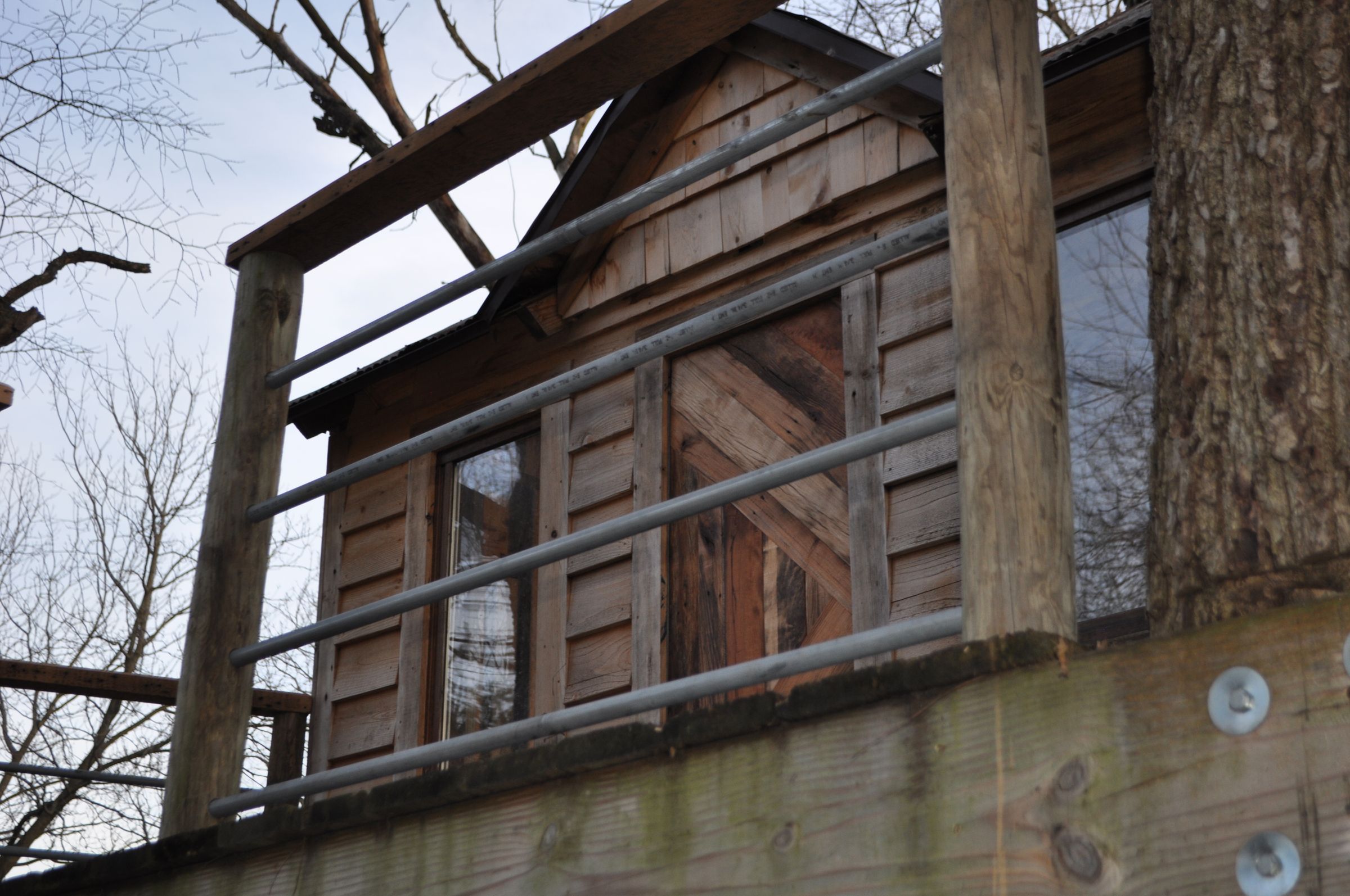 Our Reclaimed TreeHouse : 9 Steps (with Pictures) - Instructables