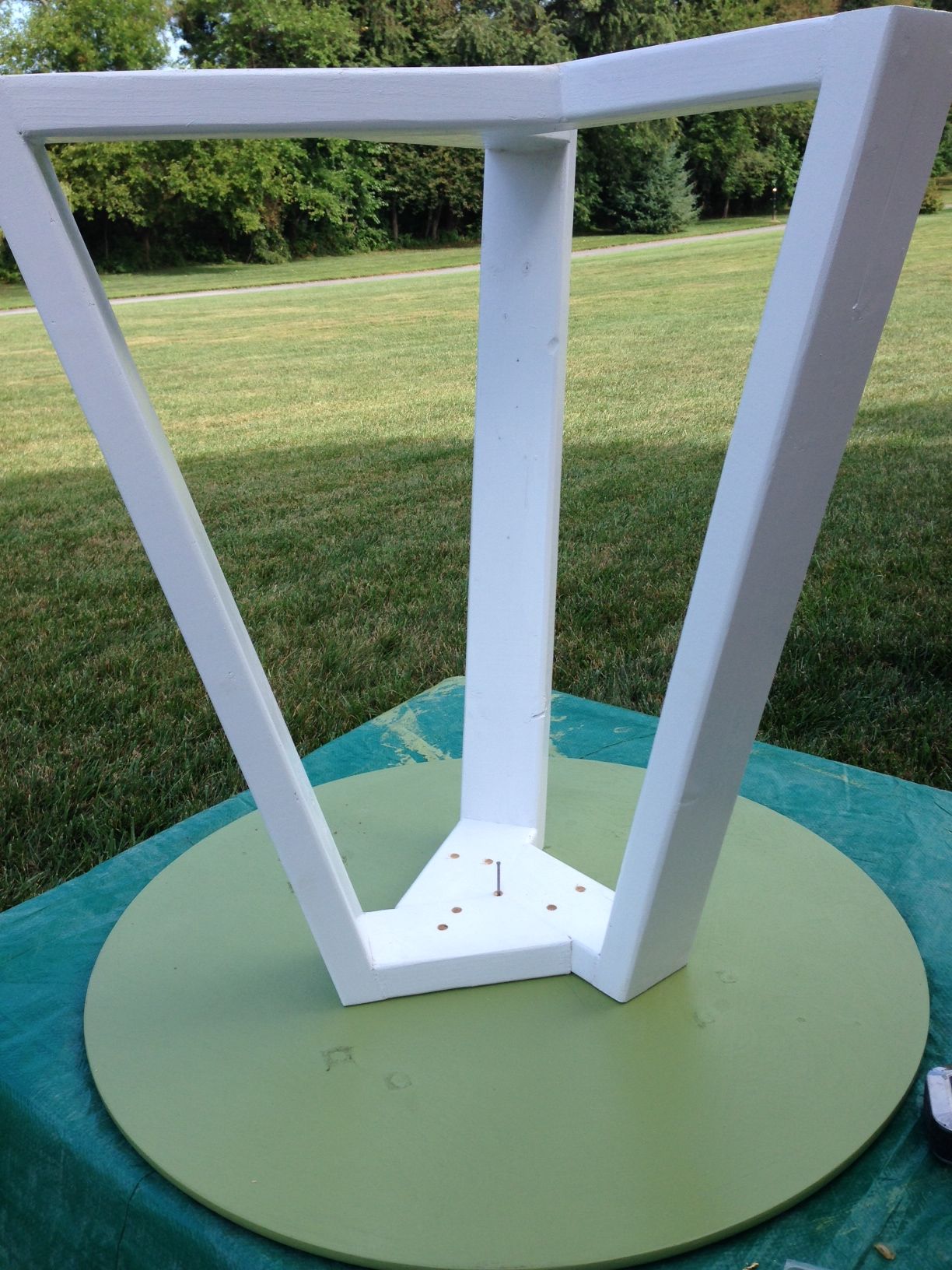 Simple Round Table : 15 Steps (with Pictures) - Instructables