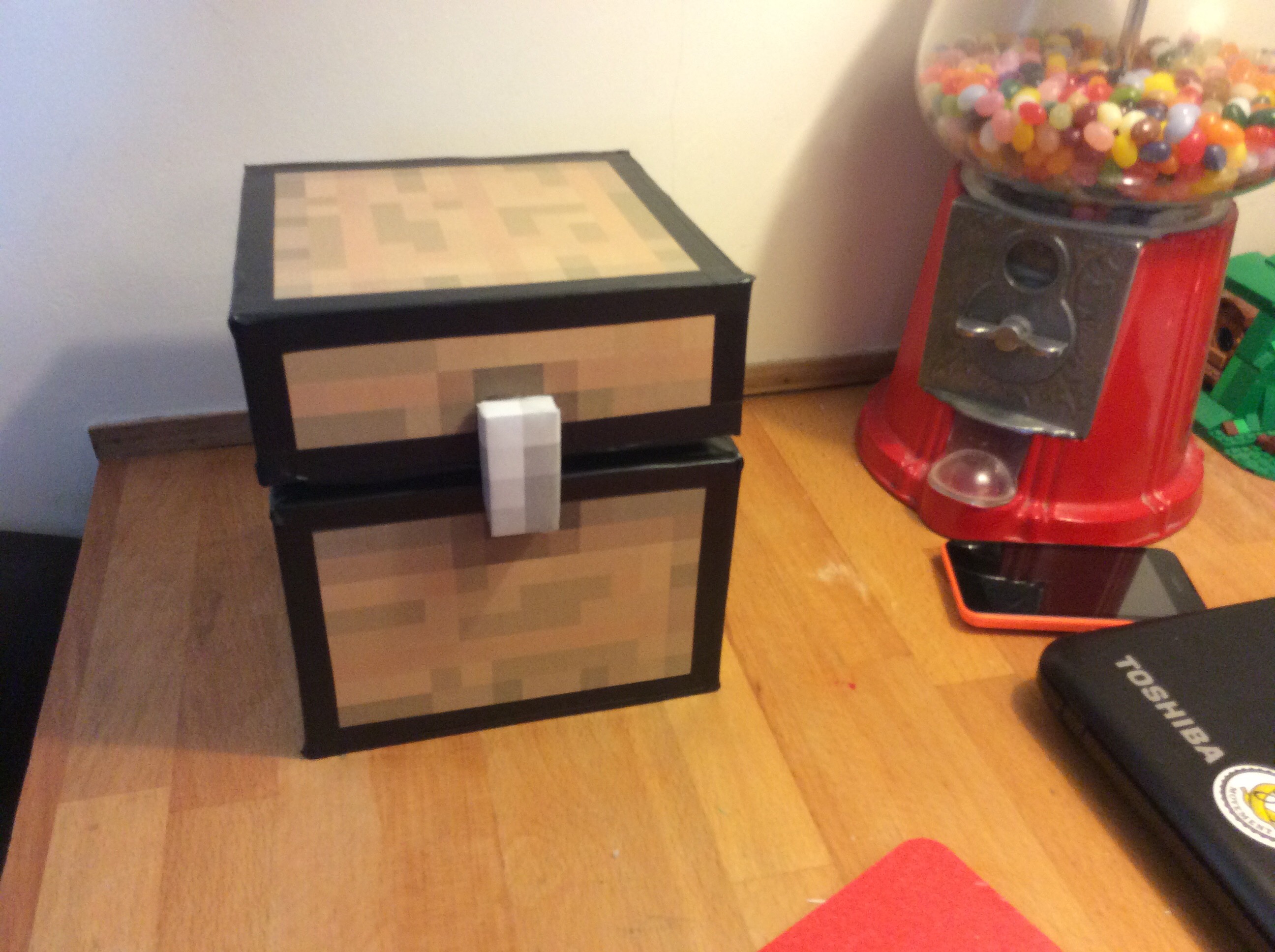 Minecraft Chest : 8 Steps - Instructables