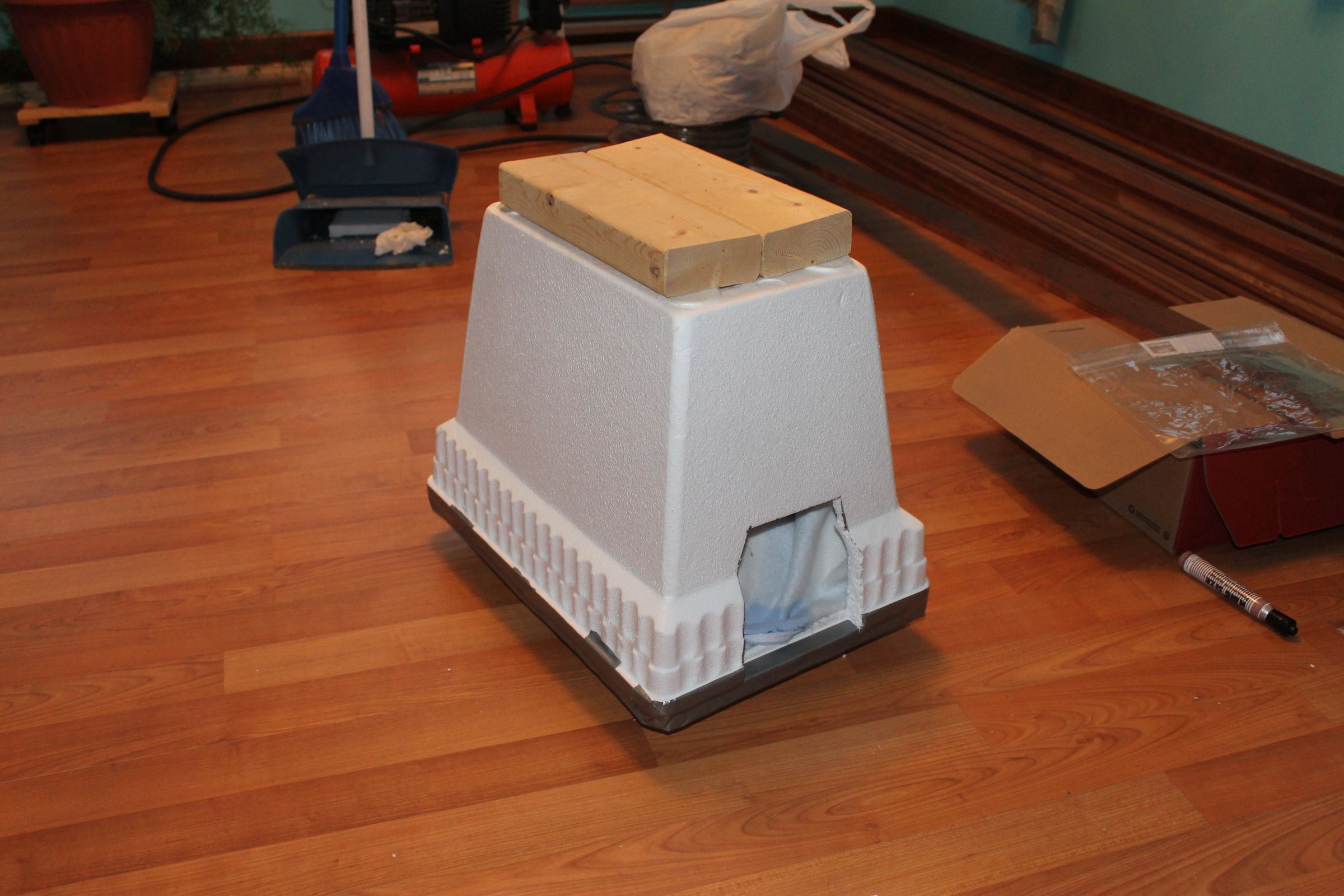 Easy Winter Cat Shelter : 5 Steps (with Pictures) - Instructables