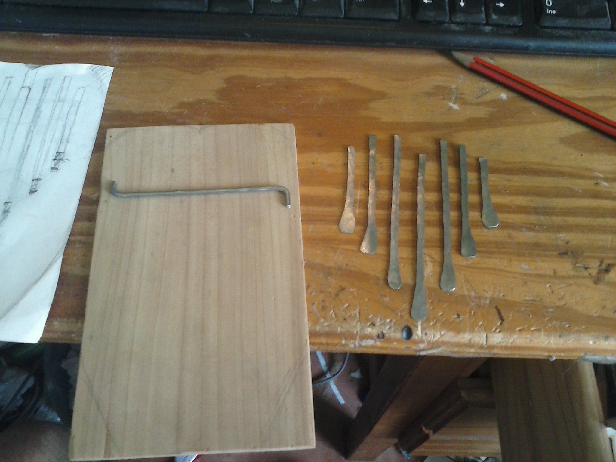 Make a Thumb Piano (Mbira) : 9 Steps (with Pictures) - Instructables