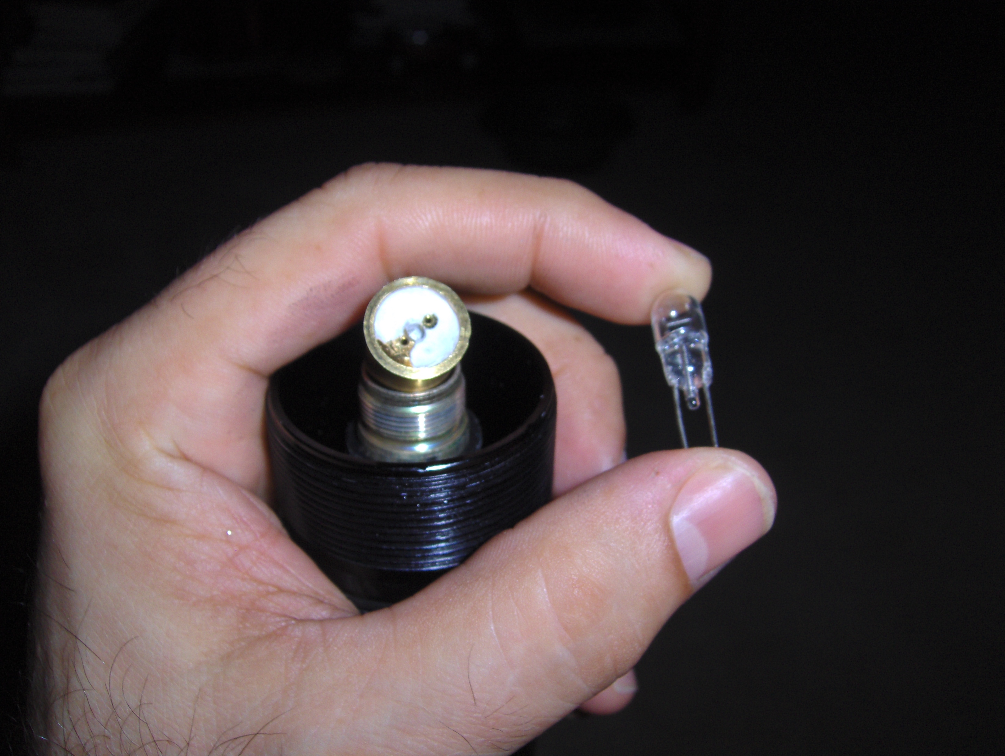 Mag-Lite LED Conversion (any 2 or 3 XCell Flashlight) : 6 Steps - Instructables