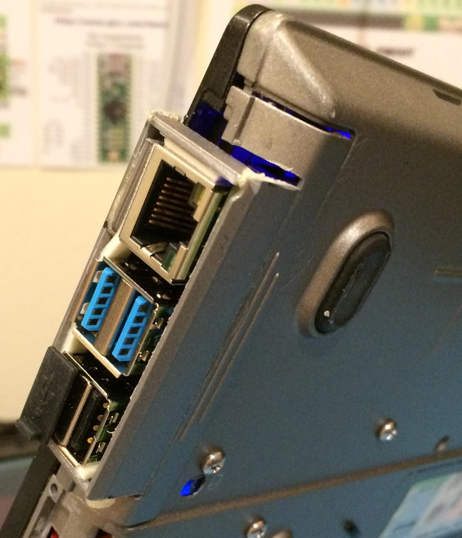 Battery Powered Raspberry Pi in Repurposed Laptop : 16 Steps (with ...