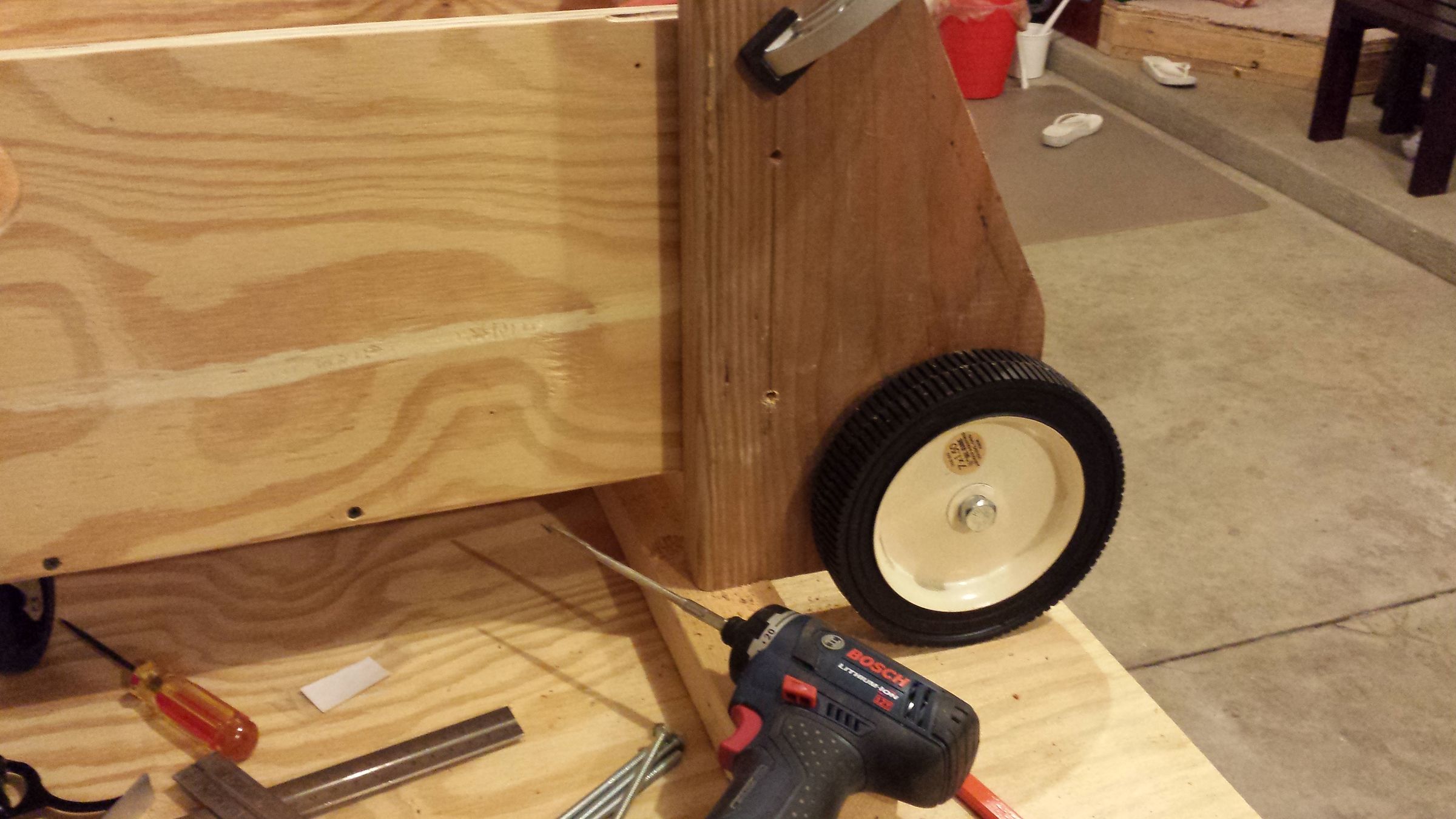 Mobile Toolbox and Work Station : 5 Steps - Instructables