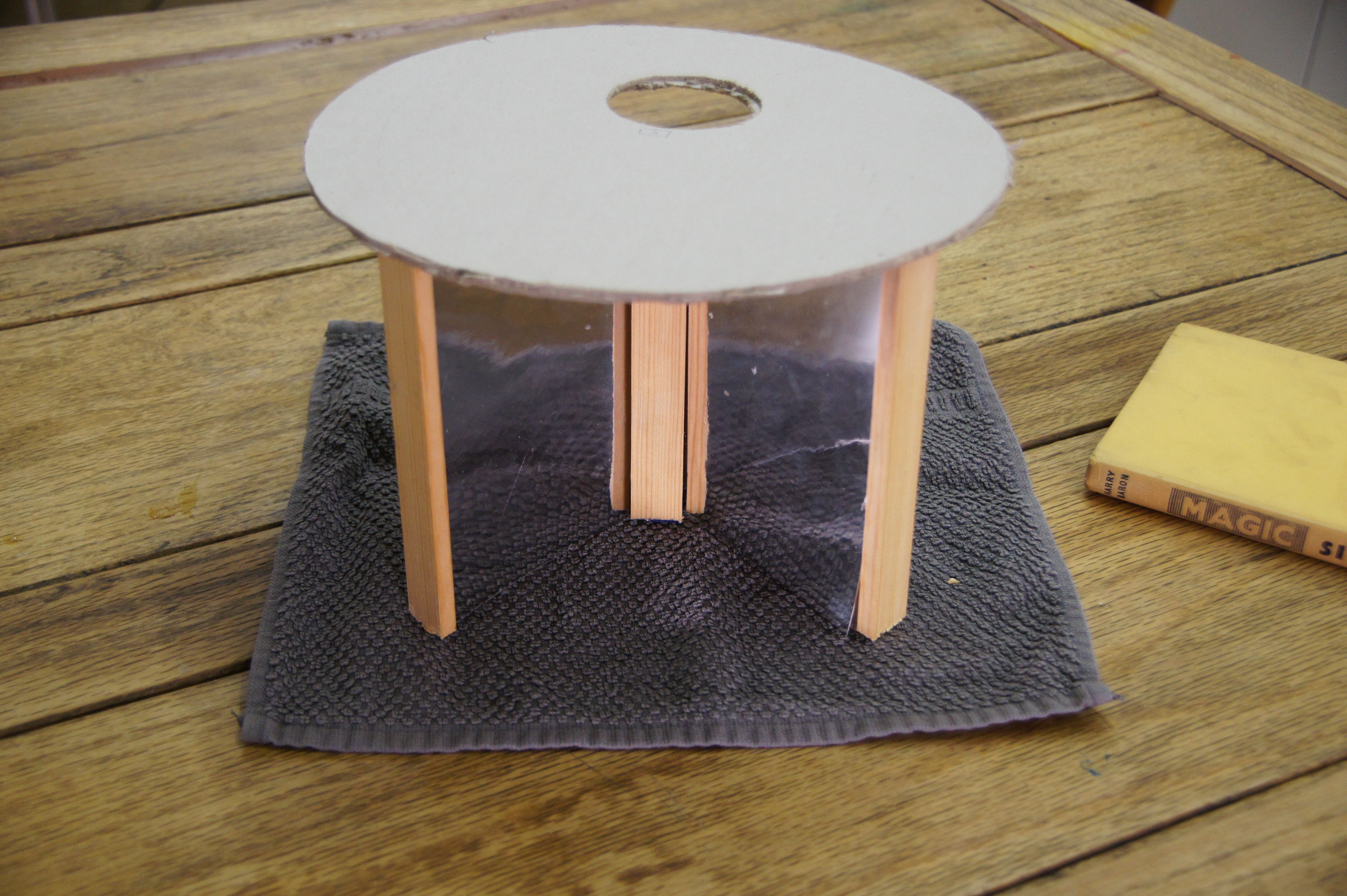 Halloween Hand Grab Scare / Floating Head Illusion : 6 Steps (with ...