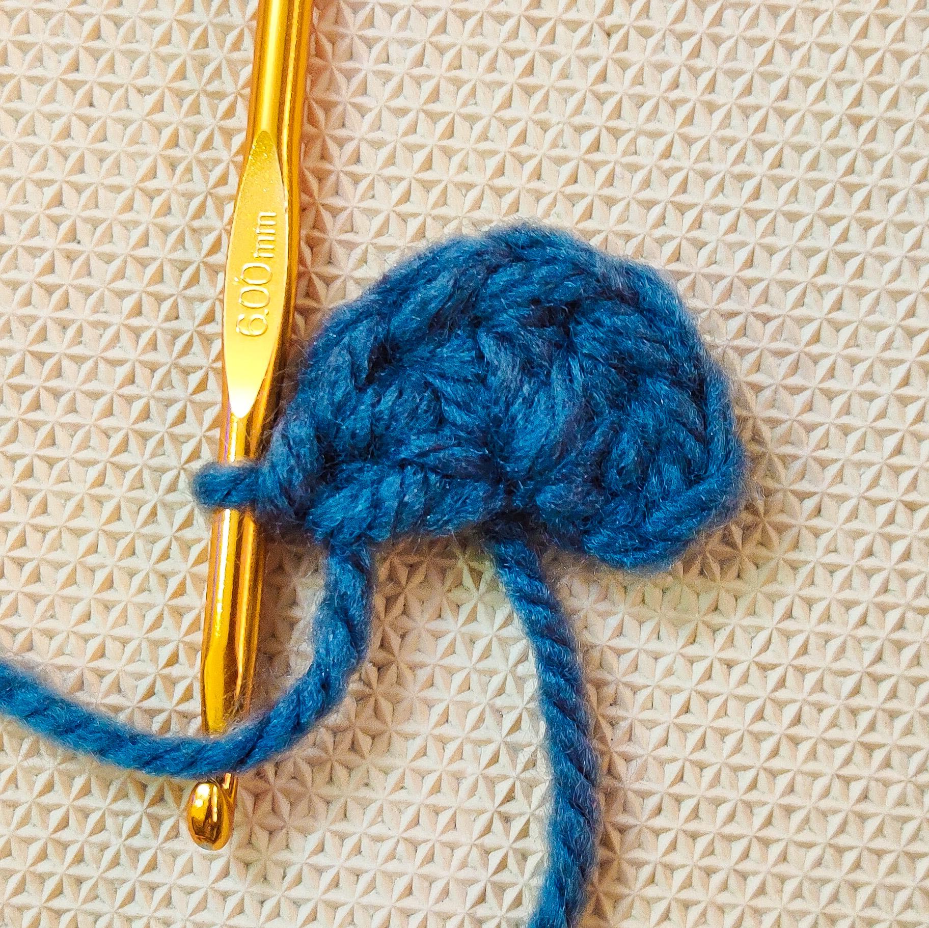 Textured Crochet Half Circle Rug : 18 Steps (with Pictures) - Instructables