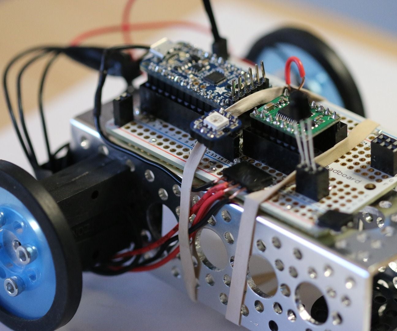 How To Make A 2 Wheeled Ir Controlled Arduino Compatible Robot 5