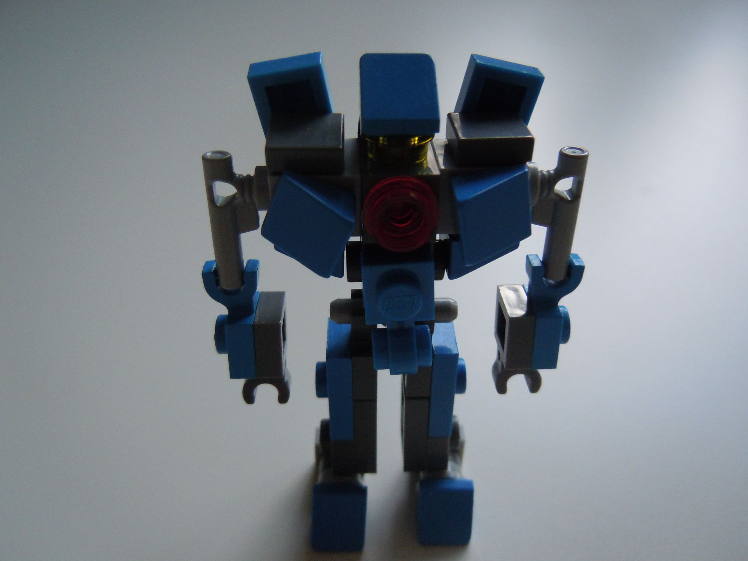 LEGO :: Pacific Rim: Gipsy Danger : 3 Steps - Instructables