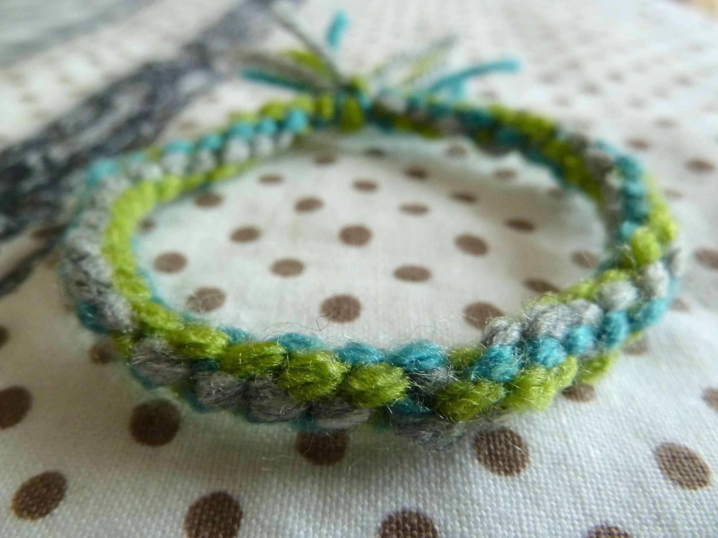 Scoubidou Bracelet : 6 Steps (with Pictures) - Instructables
