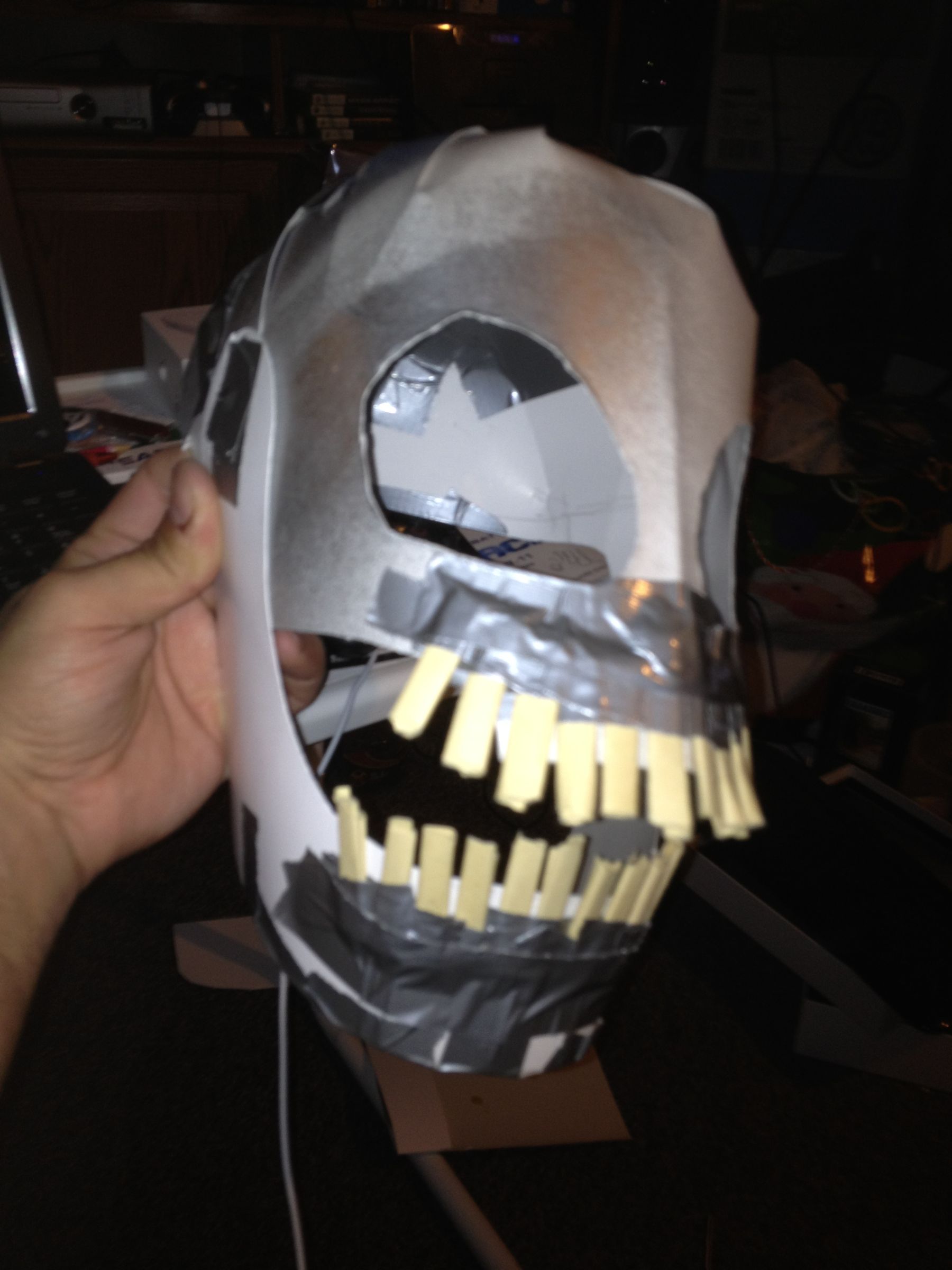 How to Make a Scary Scarecrow Mask (With Moveable Jaw) : 7 Steps (with ...
