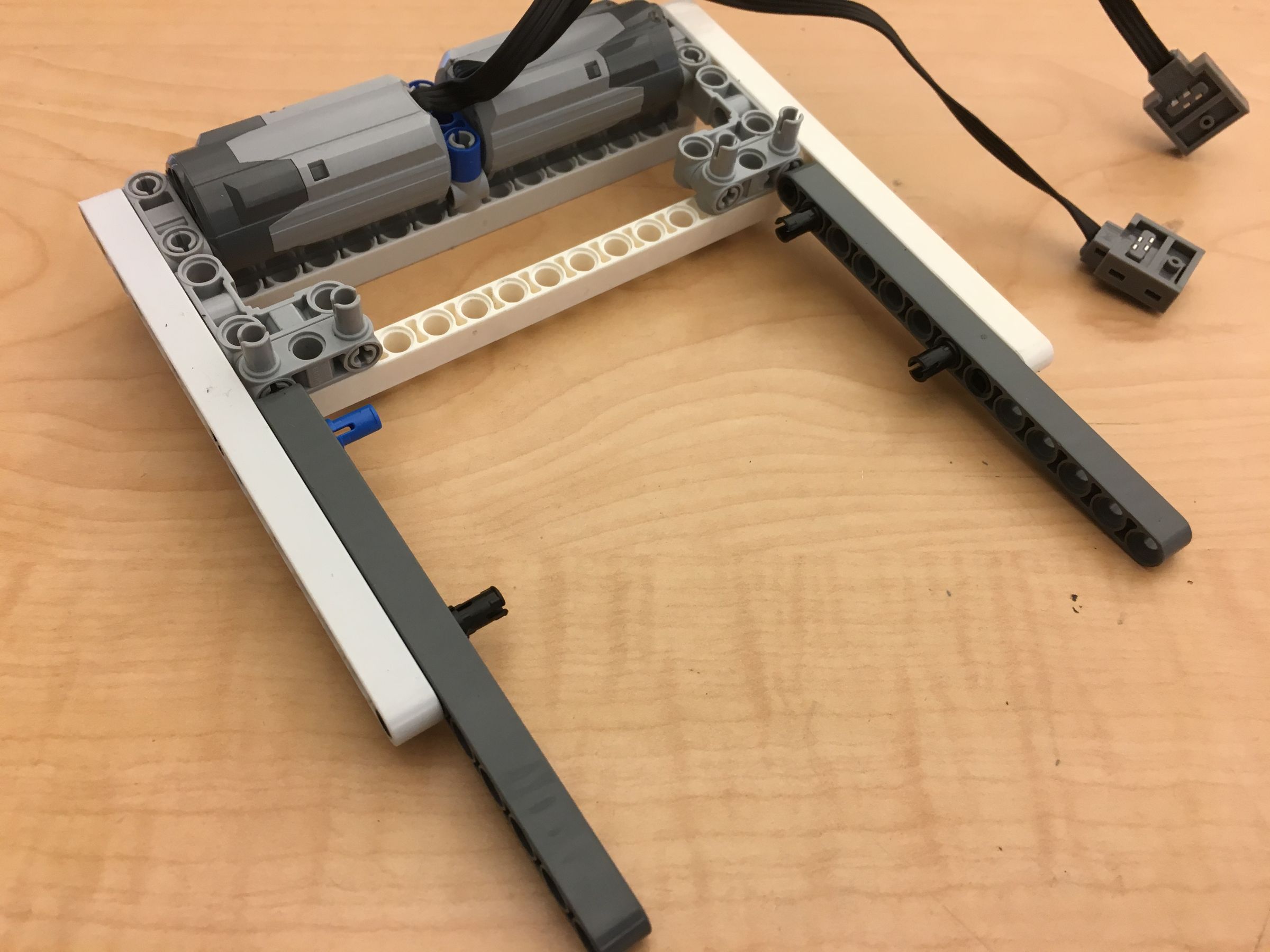 Lego BattleBot: the Dustpan! : 17 Steps (with Pictures) - Instructables