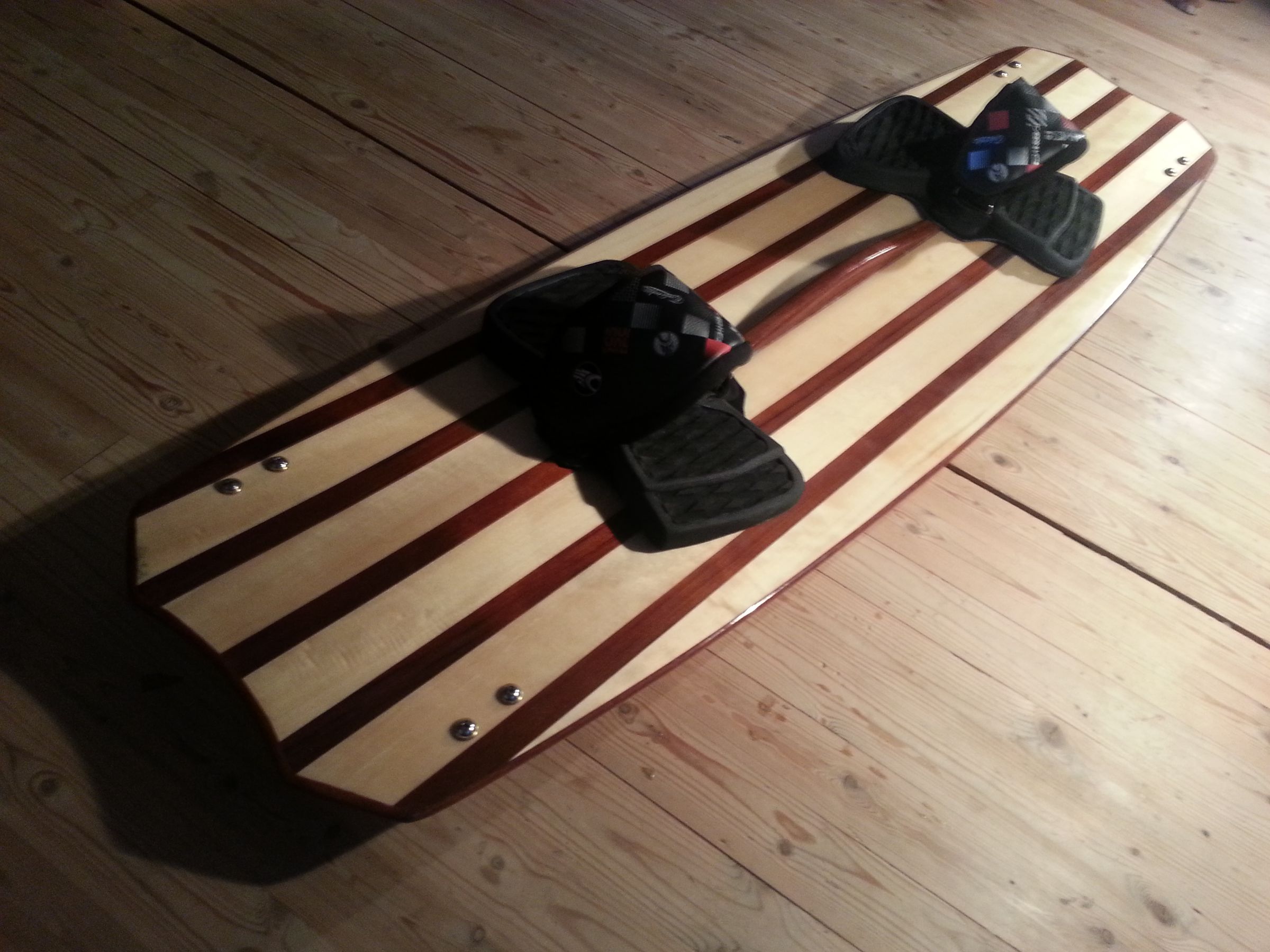 DIY Kiteboard/wakeskate/longboard : 9 Steps (with Pictures) - Instructables