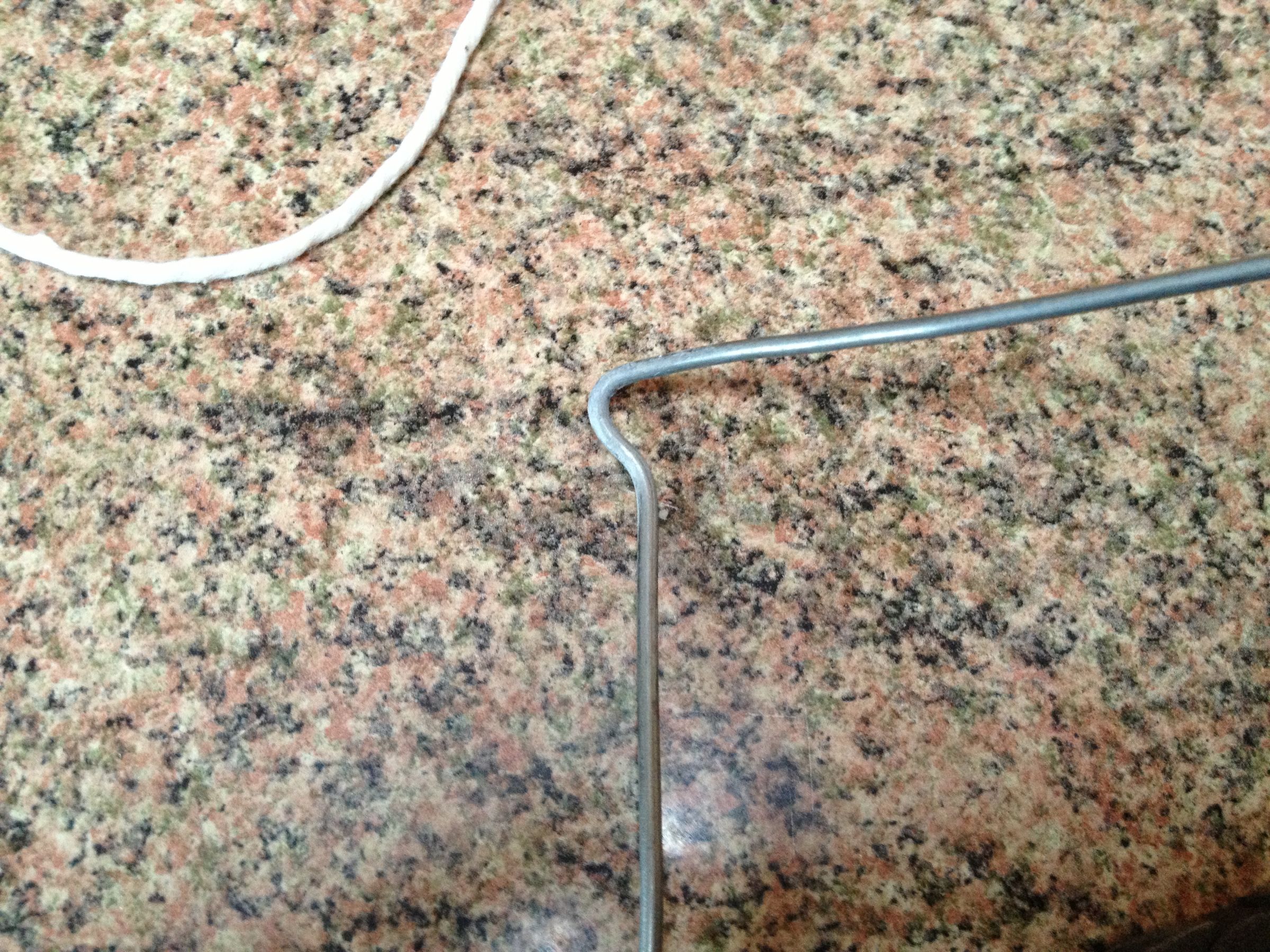 Wire Coat-hanger Hands Free Phone Holder : 6 Steps - Instructables