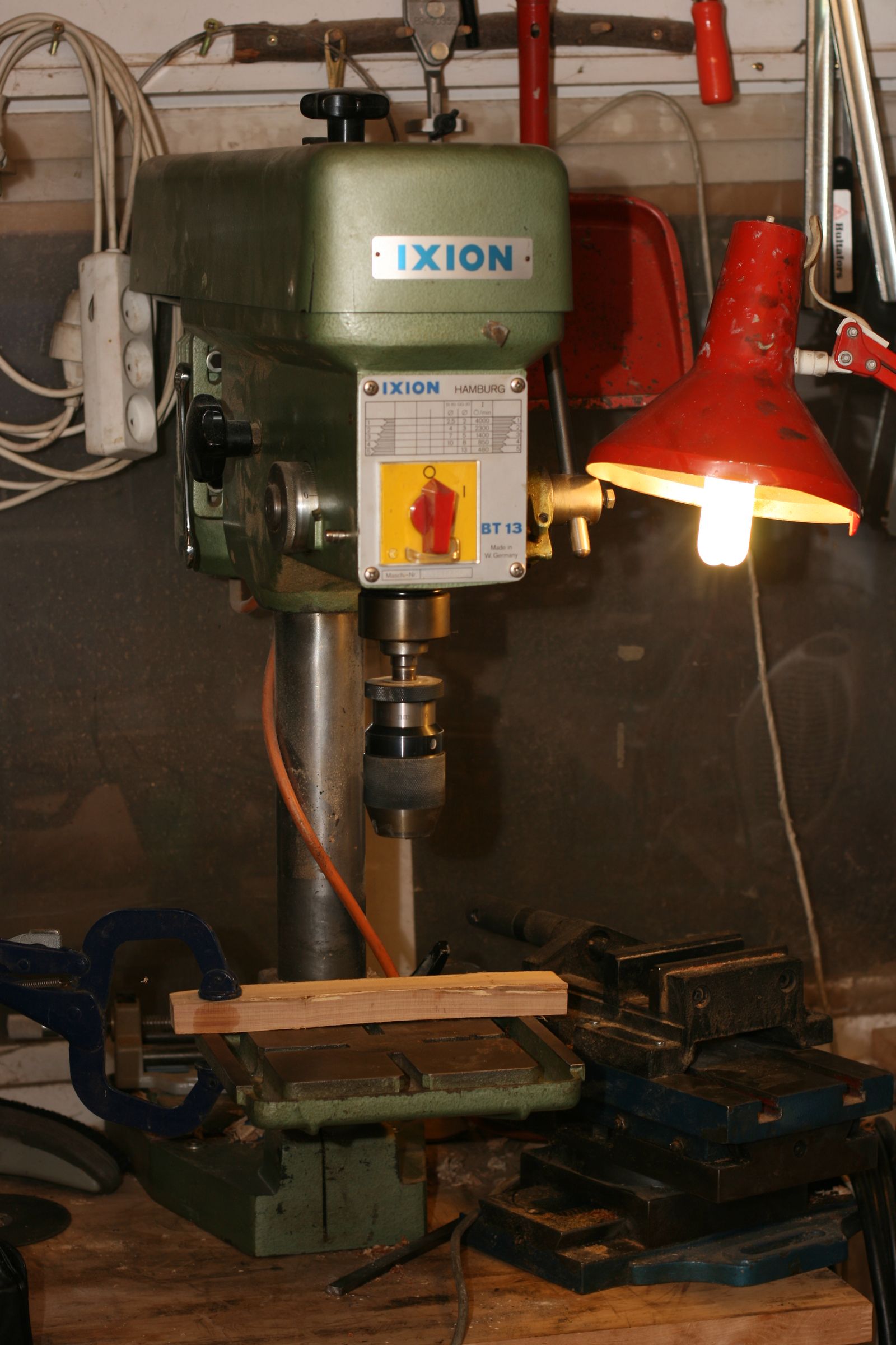 Make a Real Viking Stool : 6 Steps (with Pictures) - Instructables