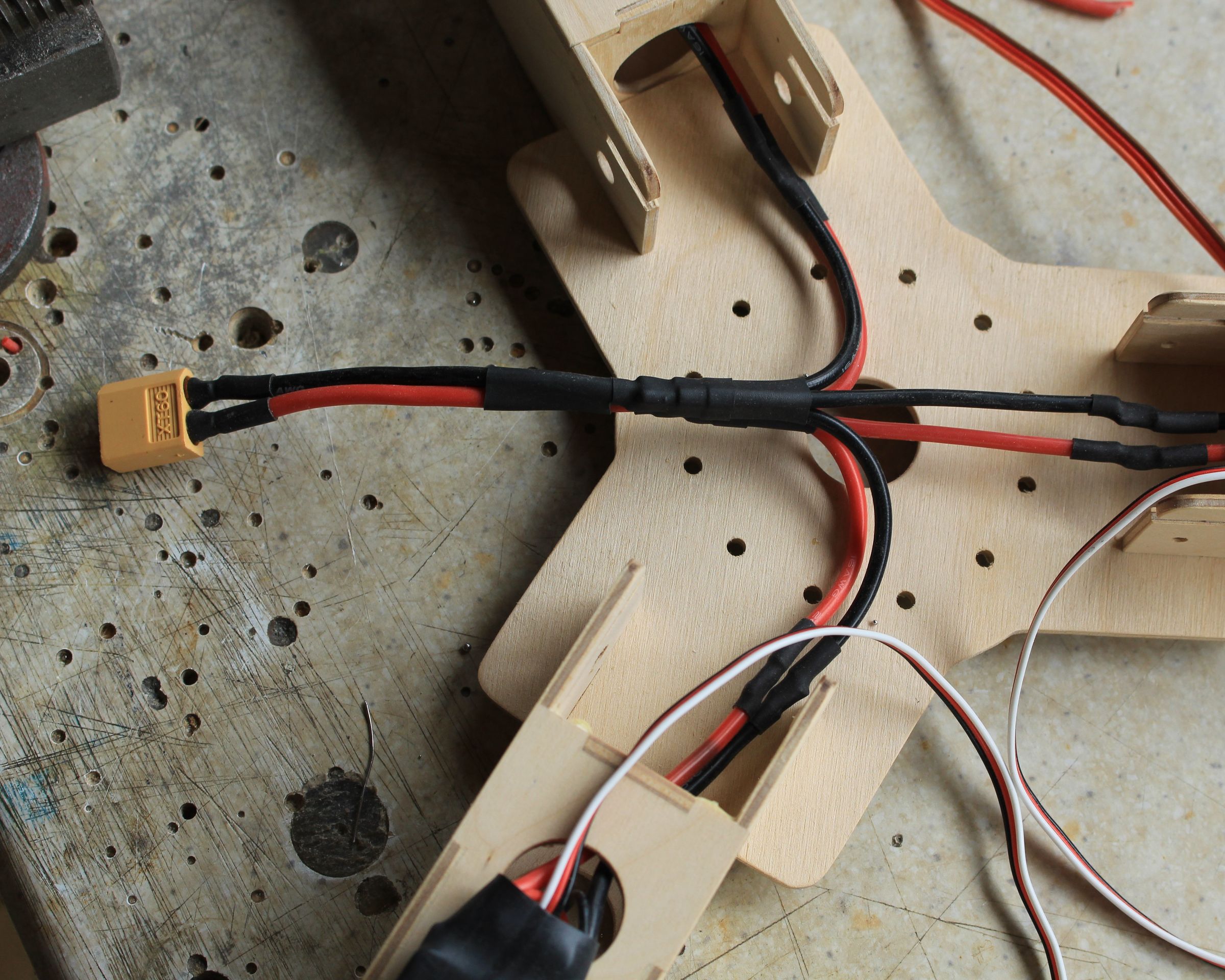 Simple Plywood Tricopter. : 6 Steps (with Pictures) - Instructables
