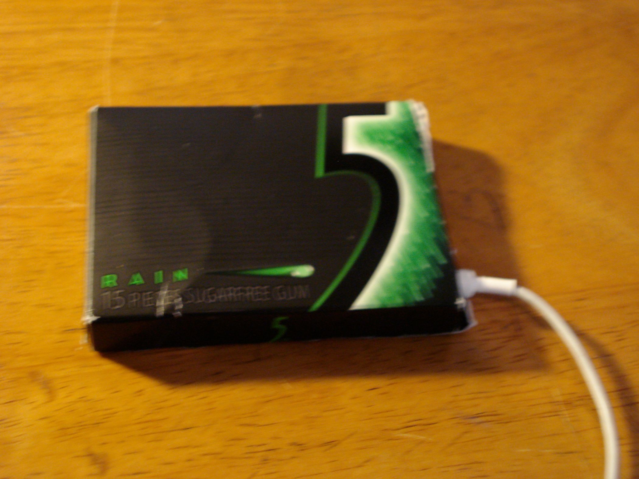 New and Improved Five Gum Ipod Case( FOR NANO 3G) : 5 Steps - Instructables