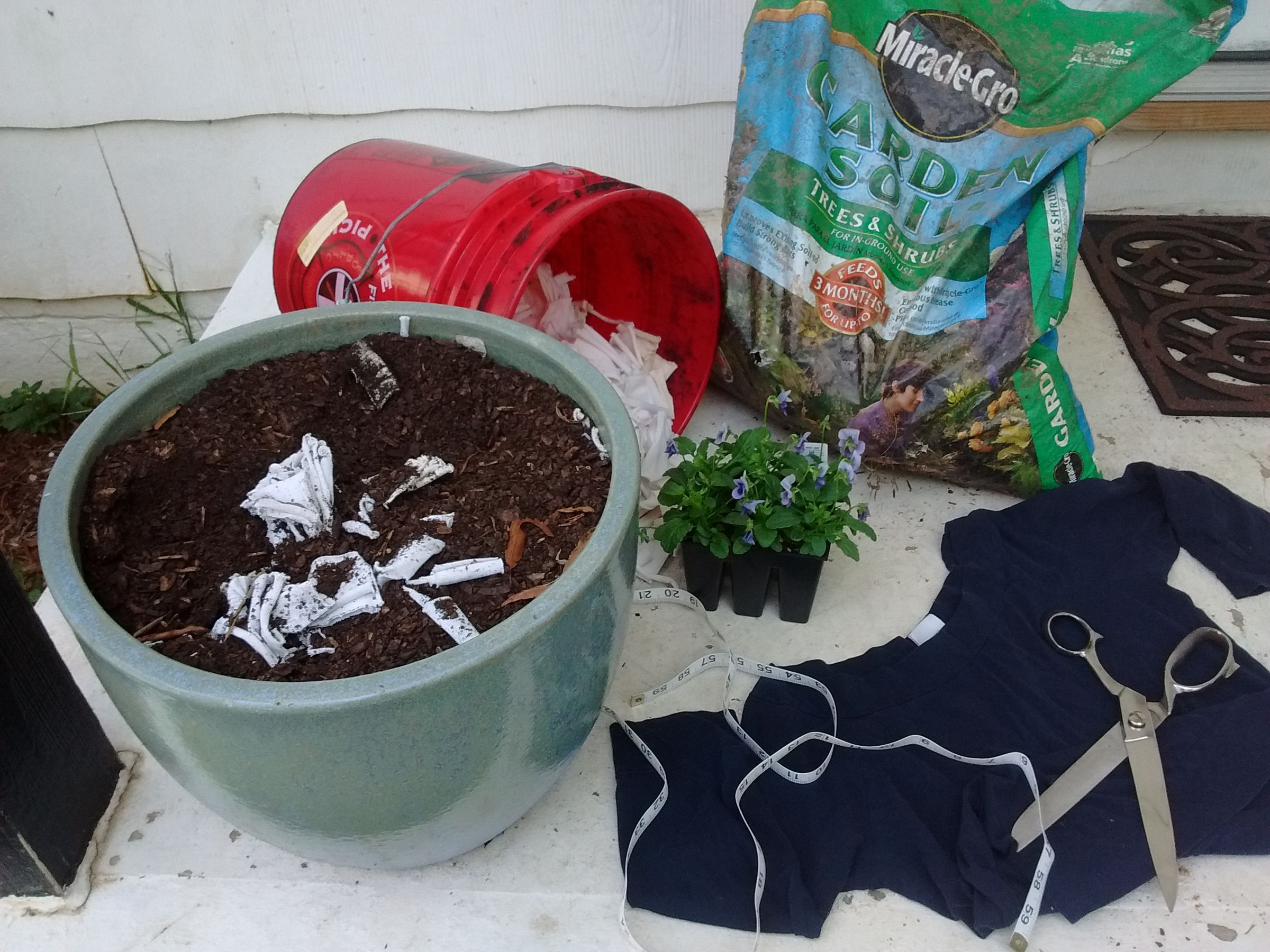 How to Compost Old Cotton T-Shirts : 6 Steps (with Pictures ...