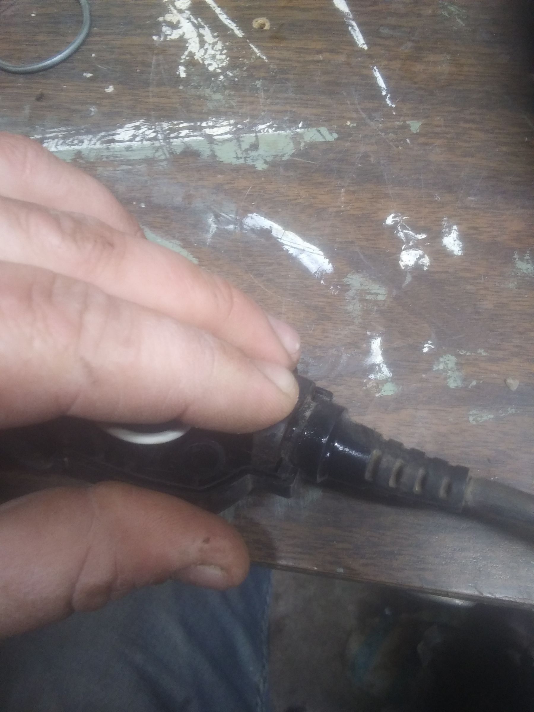 How to Restore an Old Dremel Tool and Replace Brushes : 7 Steps ...