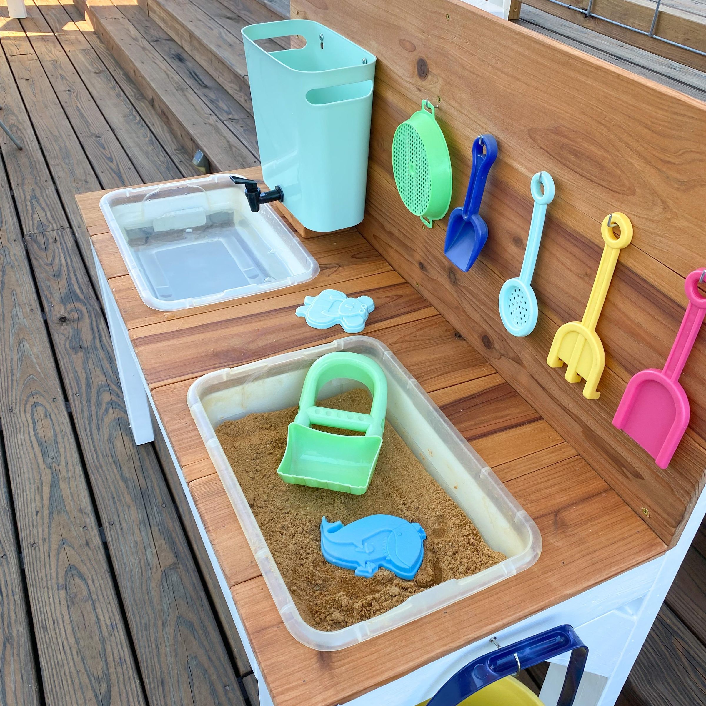 Outdoor Sand and Water Play Table : 24 Steps (with Pictures ...