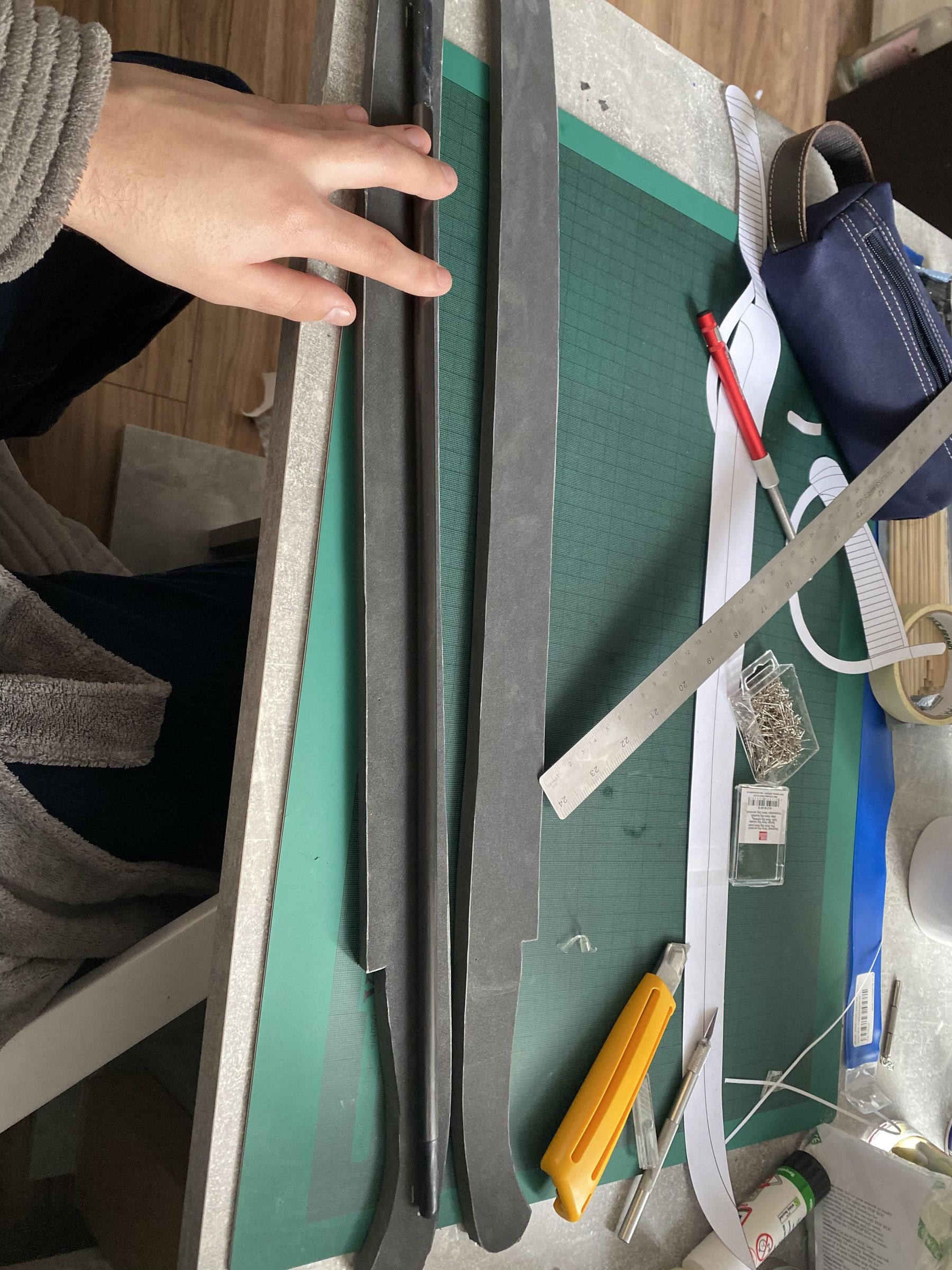 How to Make a LARP Safe Pirate Cutlass : 28 Steps (with Pictures ...