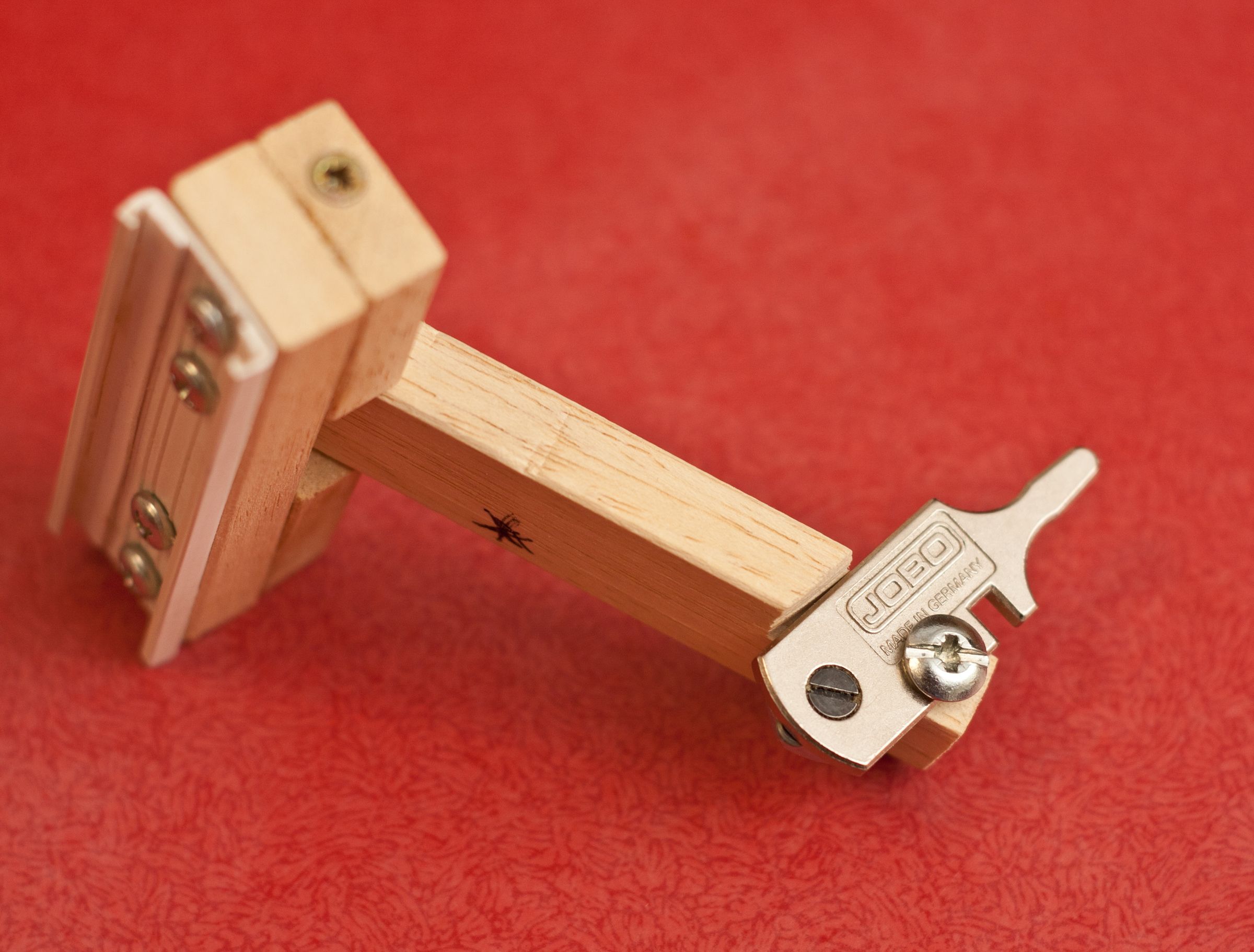Easy Glass Bottle Cutter Made Up of Common Parts [UPDATED... Again ...