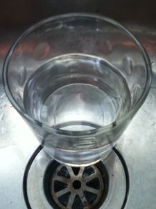 How to Turn a Glass Upside Down Without Spilling It. : 6 Steps ...
