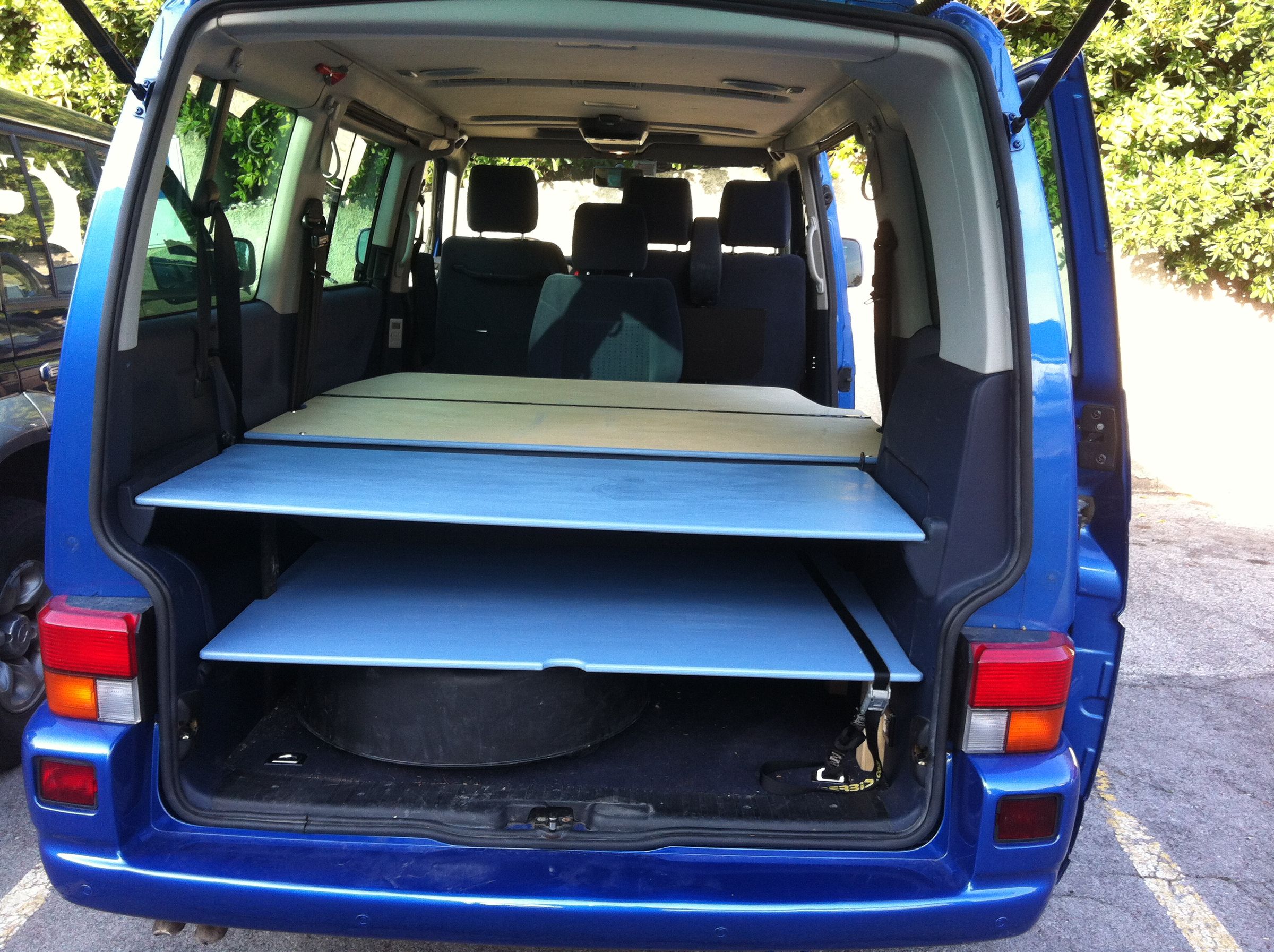 Simple Conversion of VW T4 Caravelle 9 Seats in a Campervan : 8 Steps ...