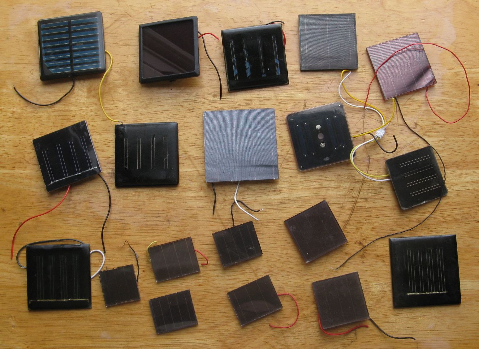 Simple Solar Circuits : 11 Steps (with Pictures) - Instructables