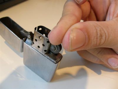 Basic Zippo Tricks : 6 Steps (with Pictures) - Instructables