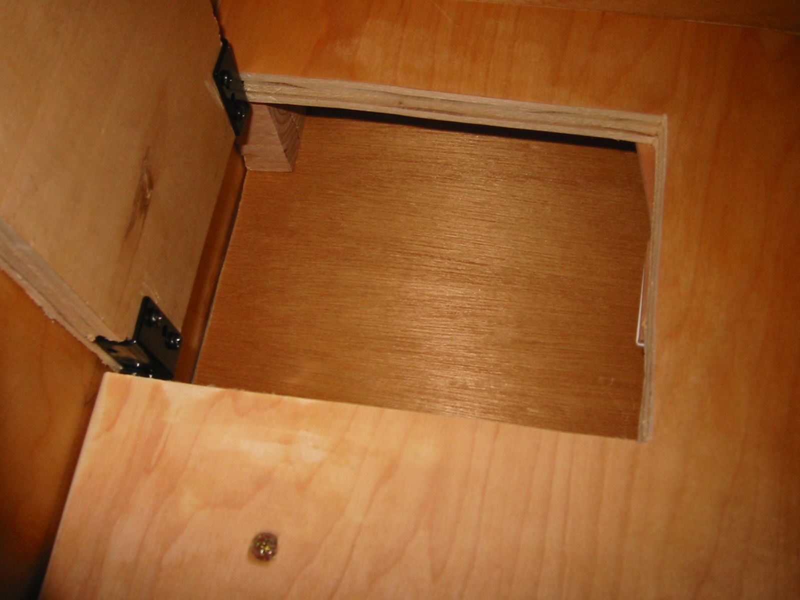 Cheap Secret Compartment! : 4 Steps (with Pictures) - Instructables