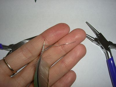 How to Wire Wrap a Feather - Method 2 : 4 Steps (with Pictures ...