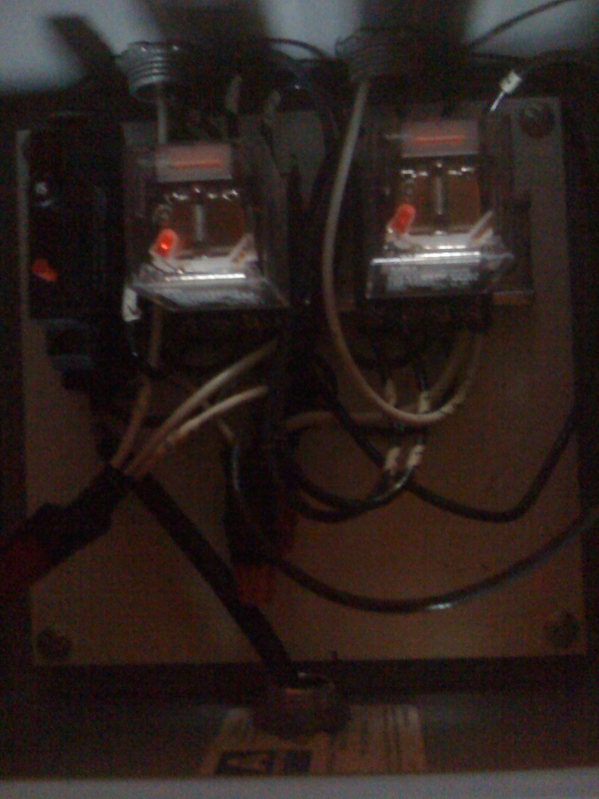 Bathroom Status Indicator Lights and Automatic Switch : 4 Steps (with ...