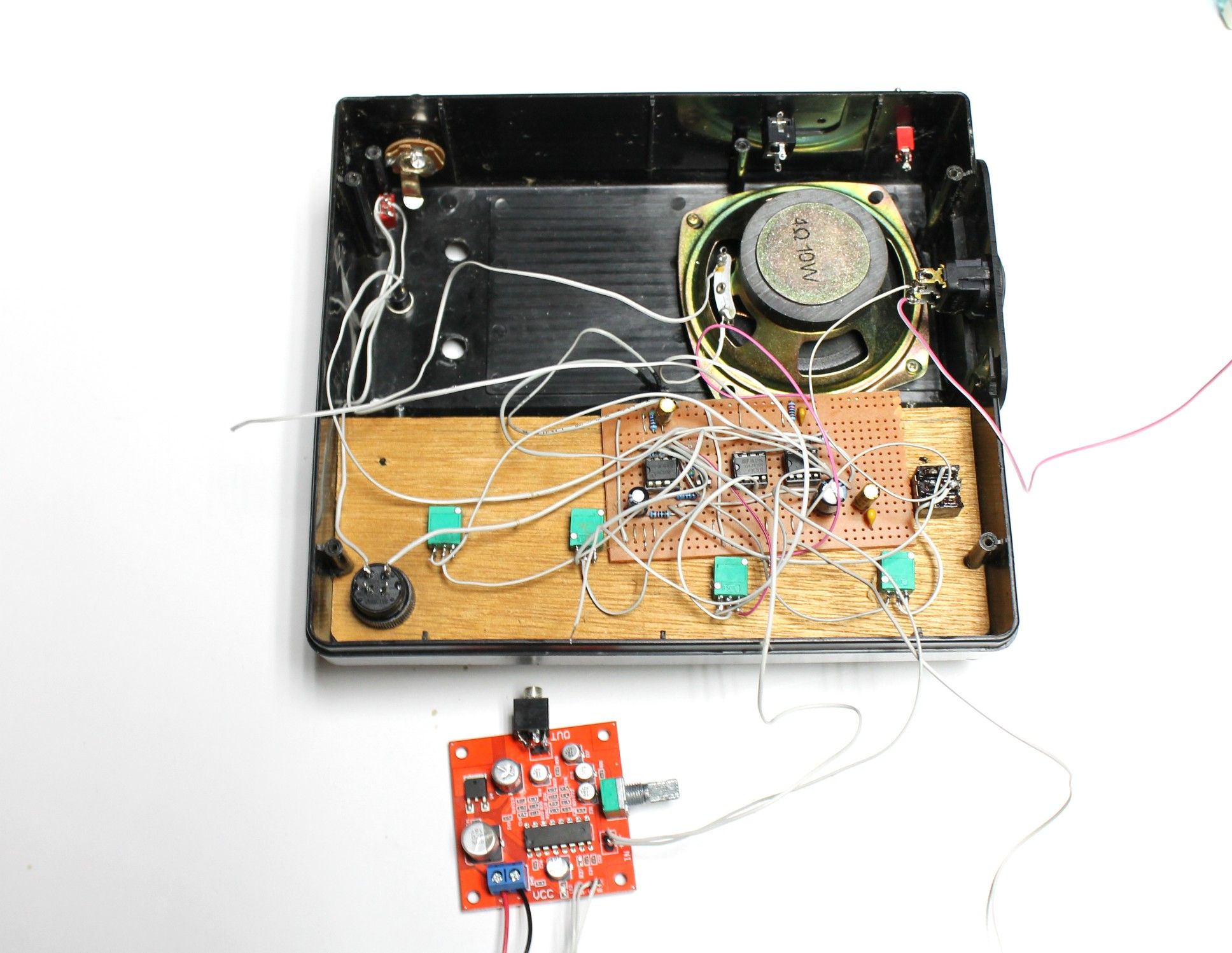 Dub Siren Synth - 555 Timers : 14 Steps (with Pictures) - Instructables