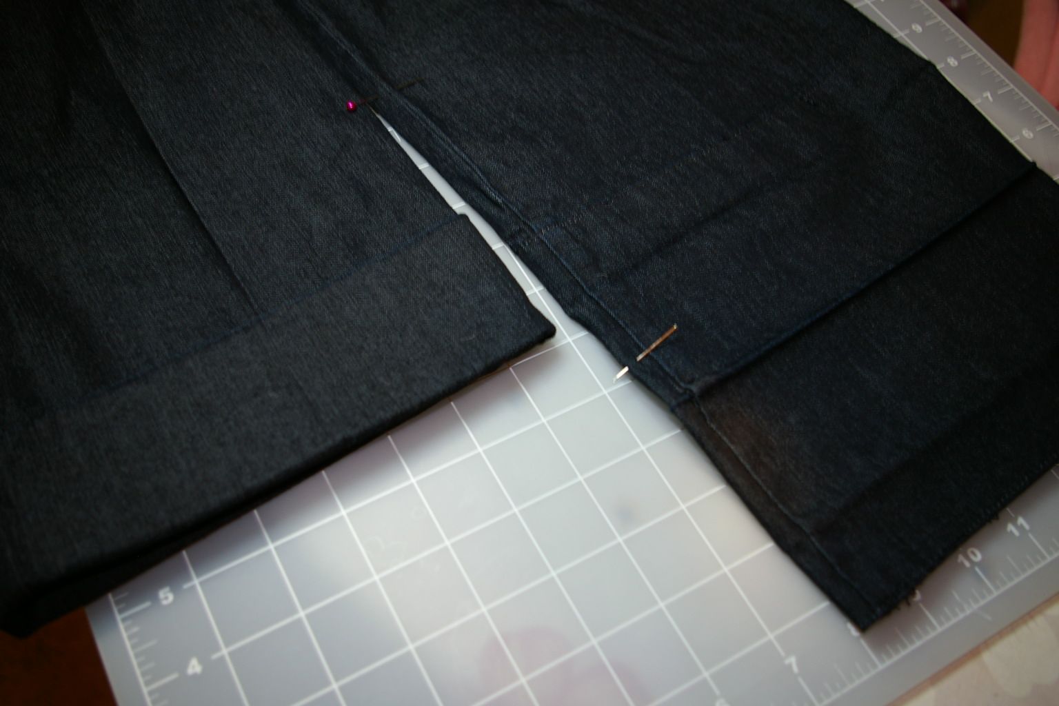 How to Shorten Pants With Cuffs : 7 Steps - Instructables